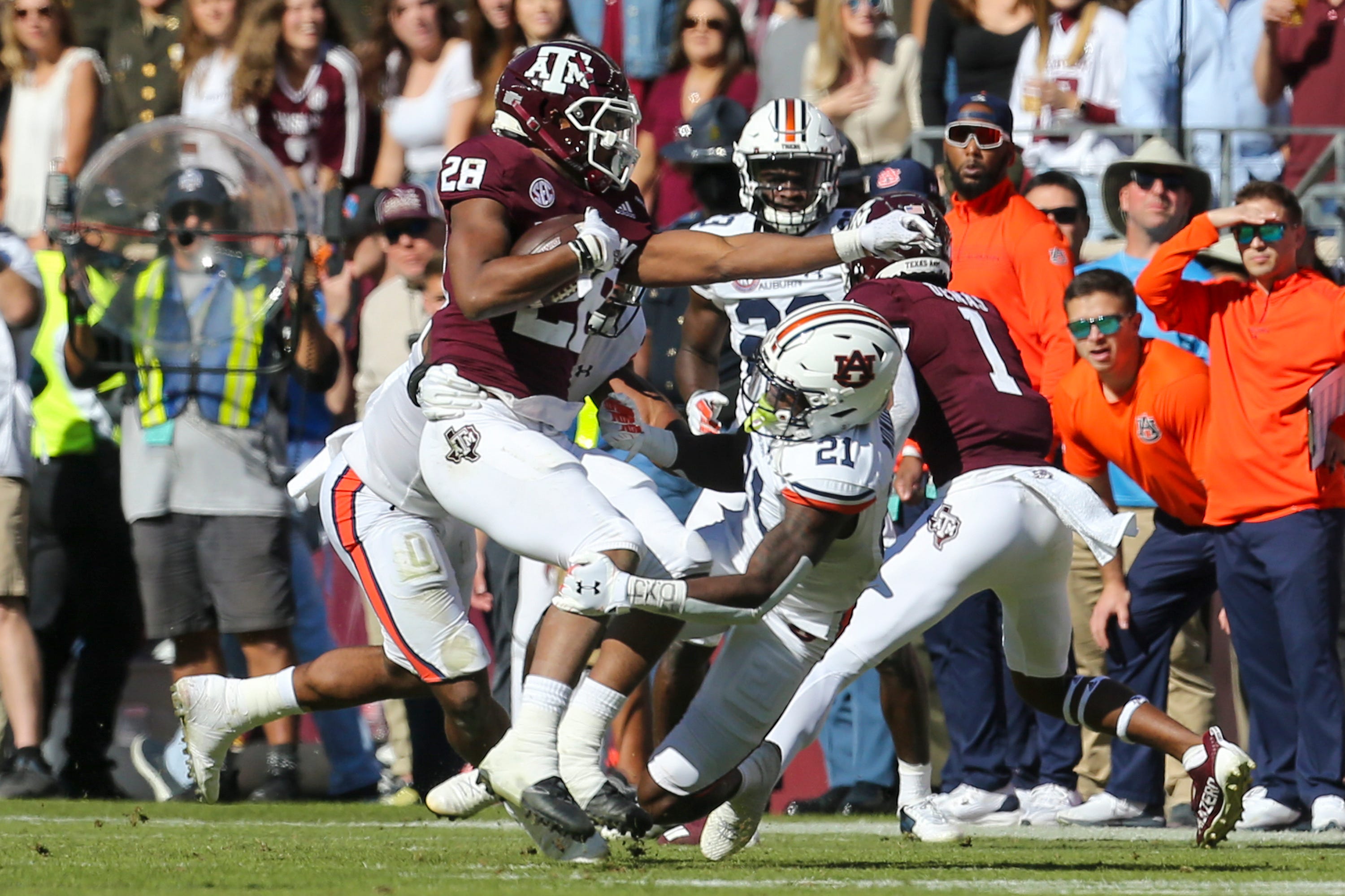 Texas college football: Aggies surge late past Auburn