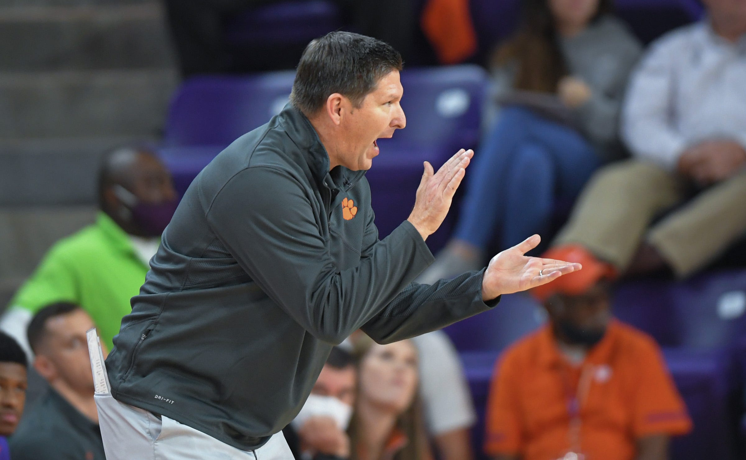 Clemson basketball coach Brad Brownell: Expectations 'loud and clear'