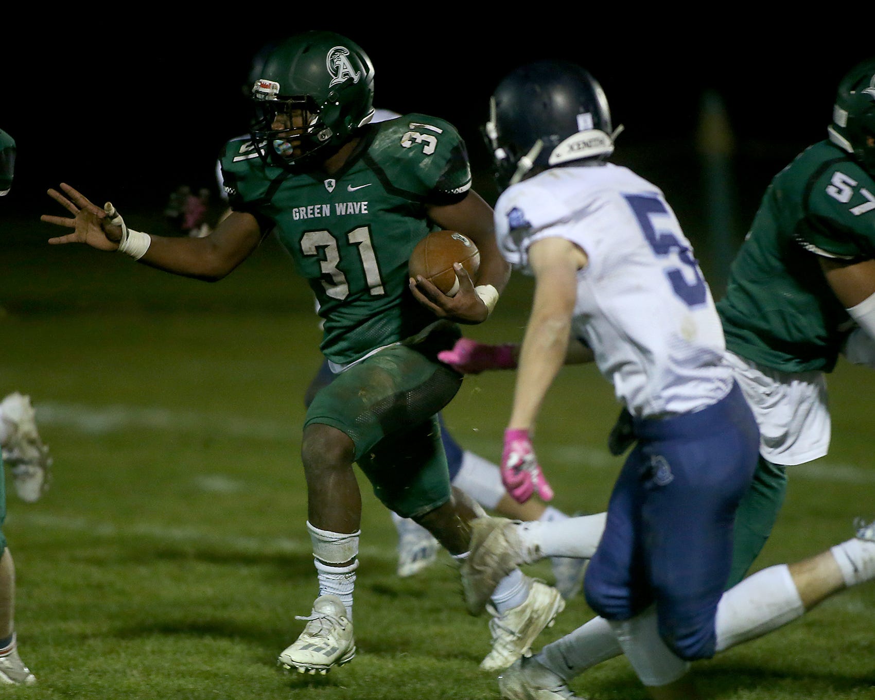 Abington High football runs away from Sandwich and into Div. 6 semis