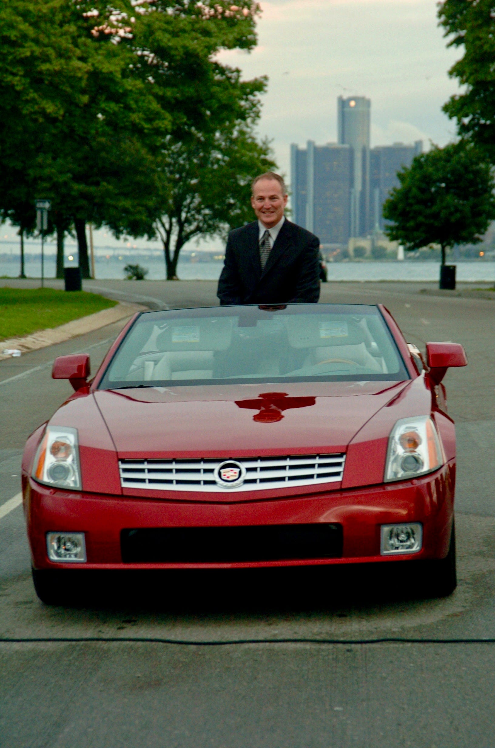 Ex-Hummer CEO Jim Taylor makes ELMS electric vans in old GM plant