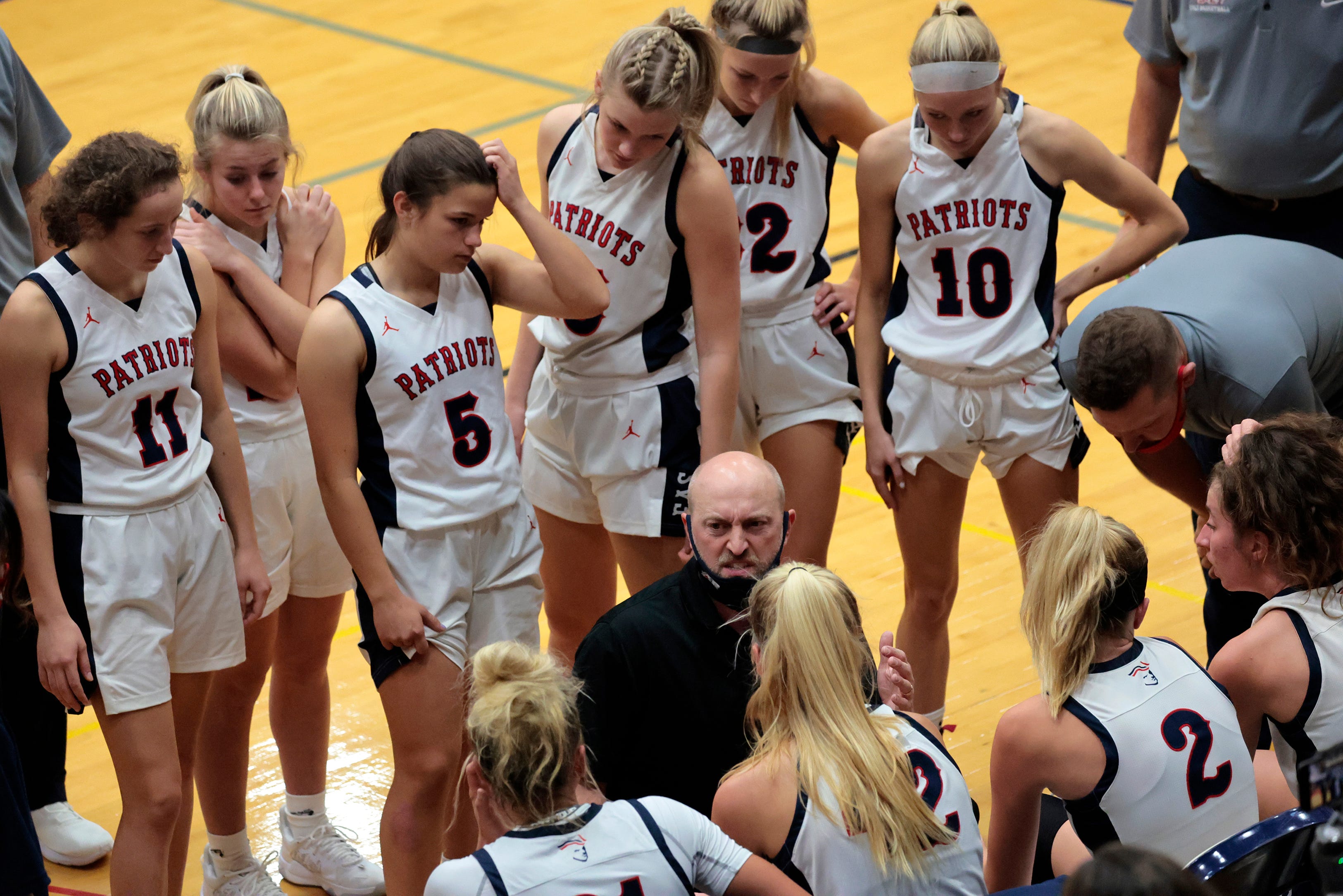 Defense helps Appleton East girls punch ticket to state tournament
