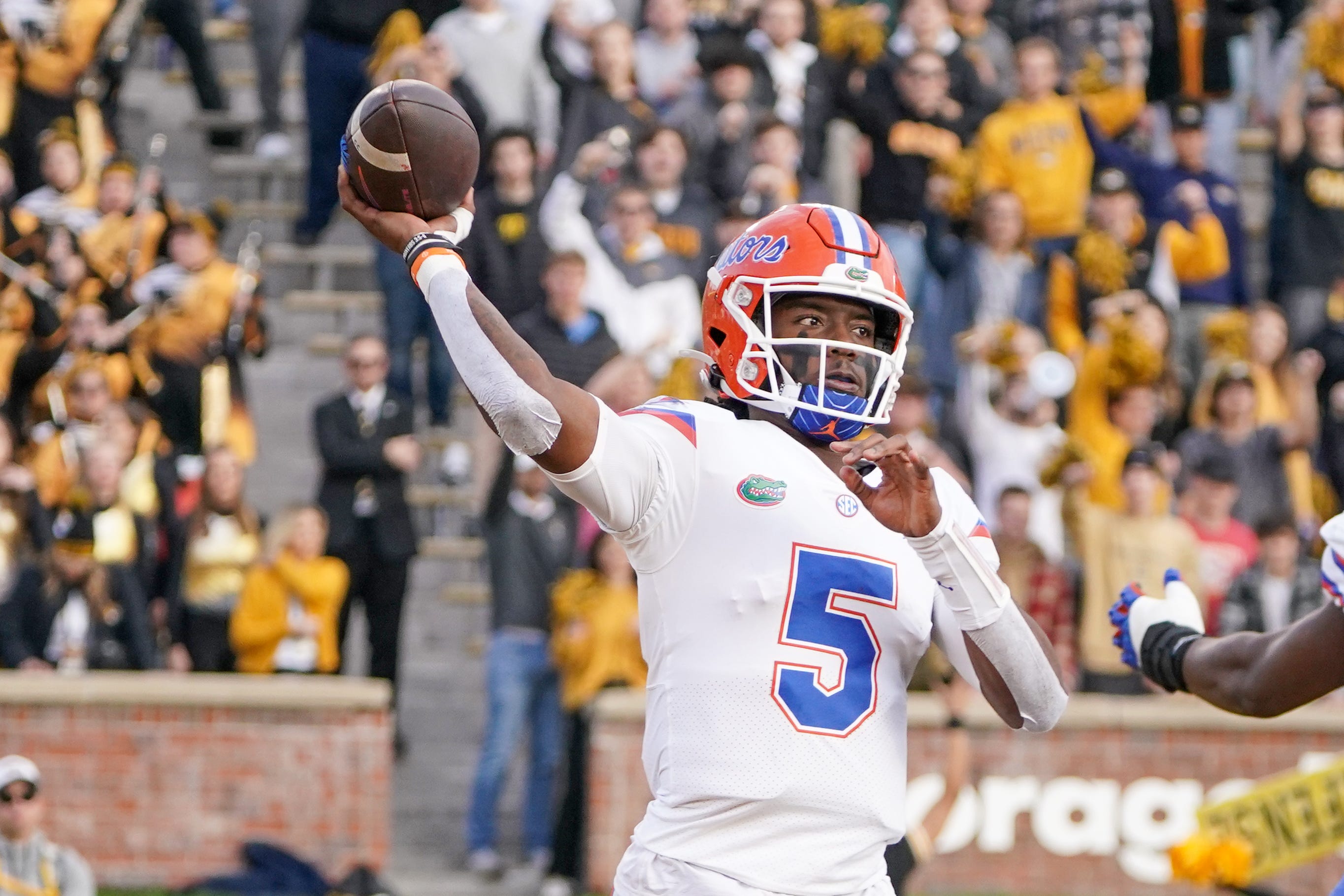 Anthony Richardson spectacular in Gators' 42-20 win over USF