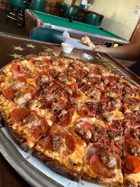 Two Rivers' Waverly Inn boasts best thin-crust pizza on Lake Michigan