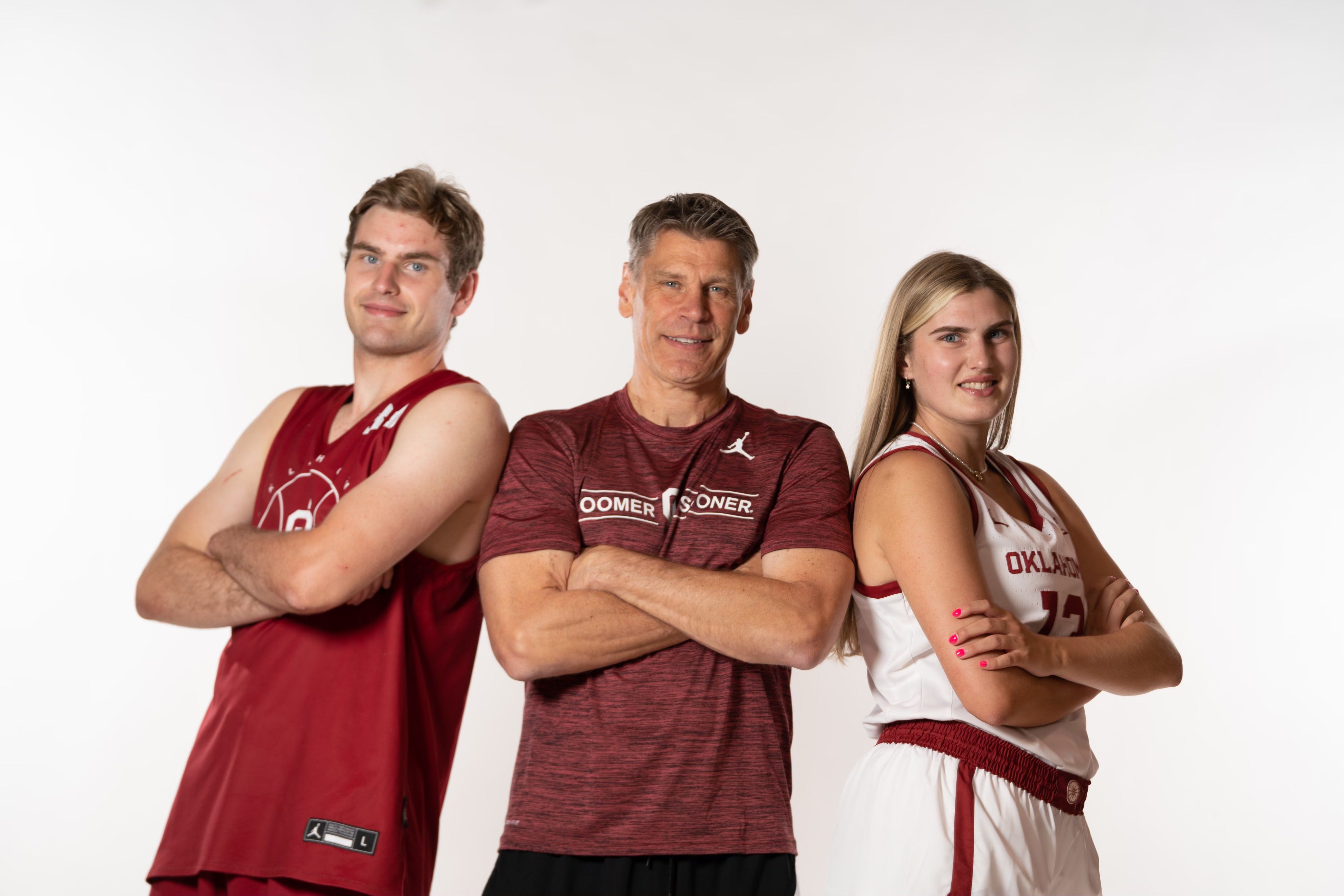 OU basketball is a family affair for Porter Moser and children