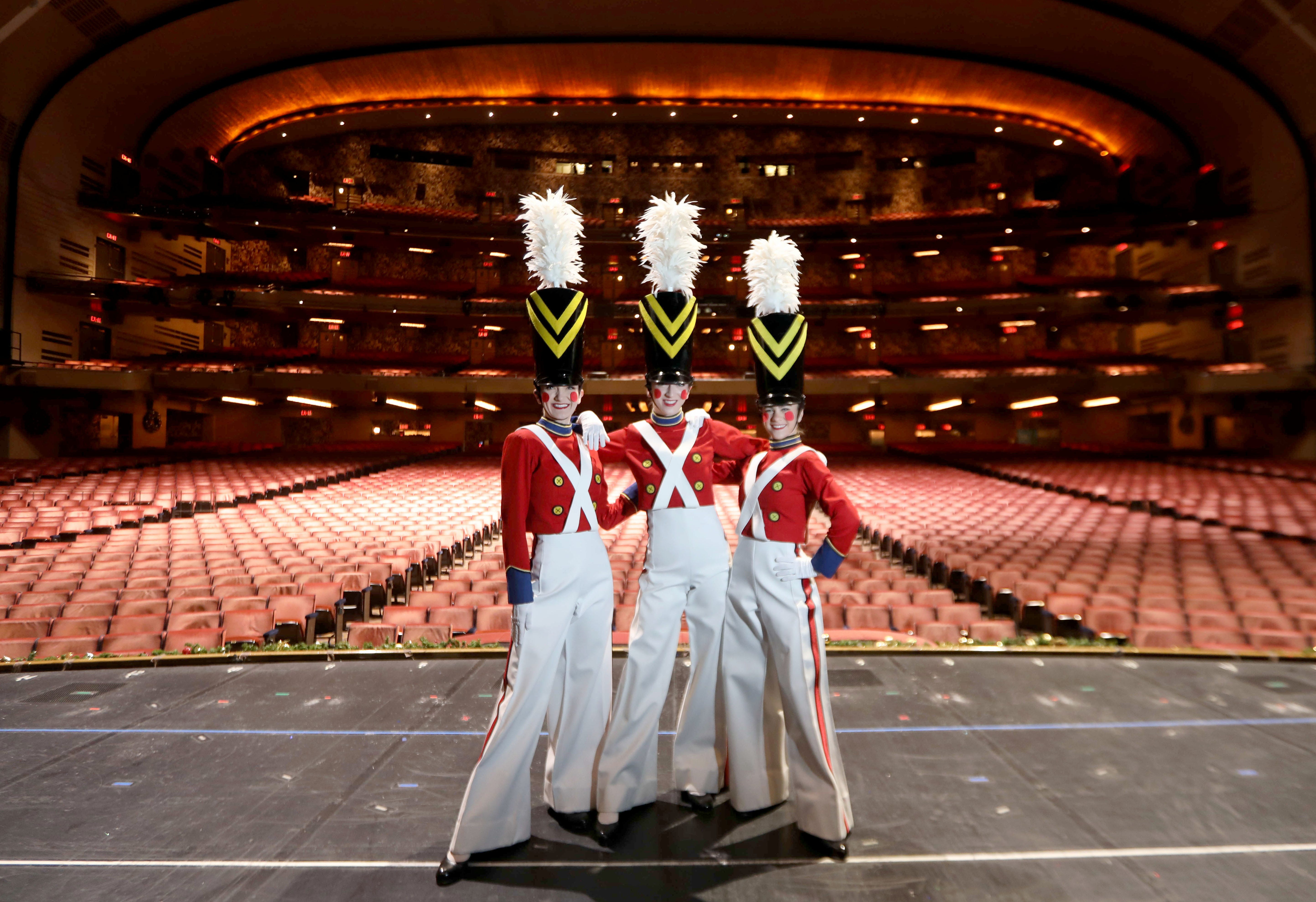 How Rockettes change costumes so fast in Radio City Christmas show