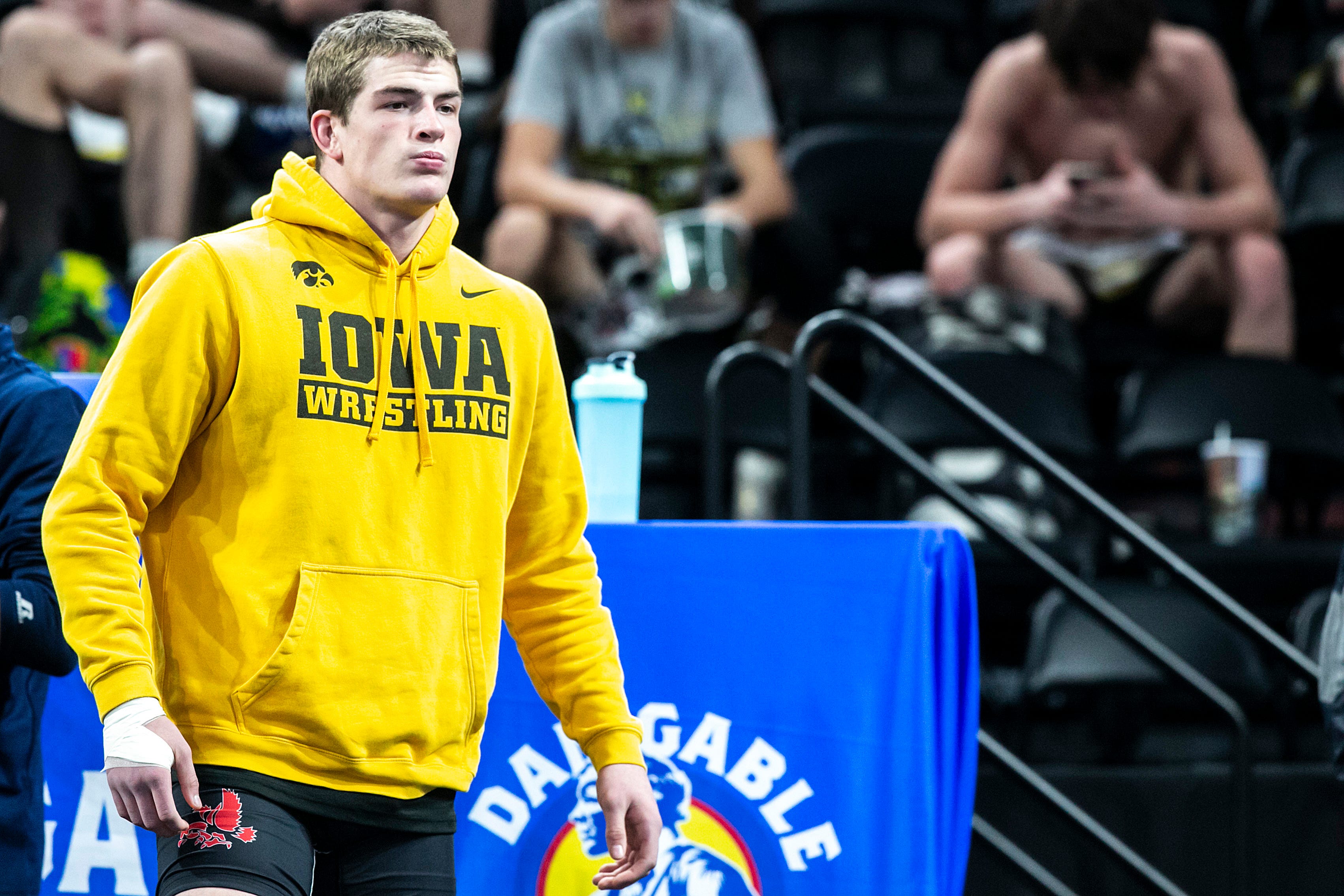 How Ben Kueter will balance both football and wrestling at Iowa
