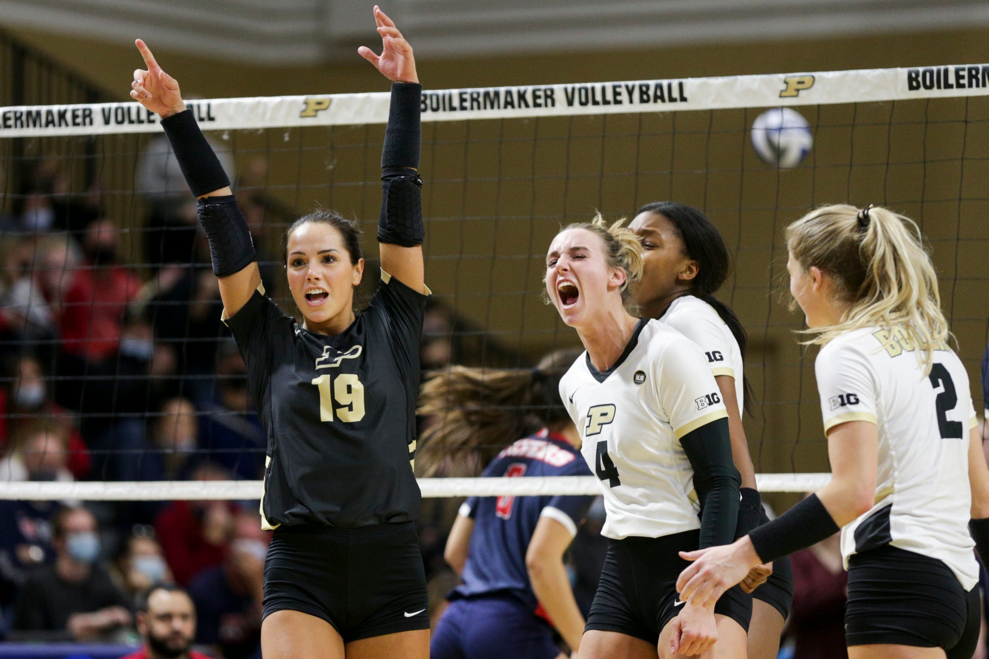 Purdue volleyball rallies to stun BYU, reach Elite Eight