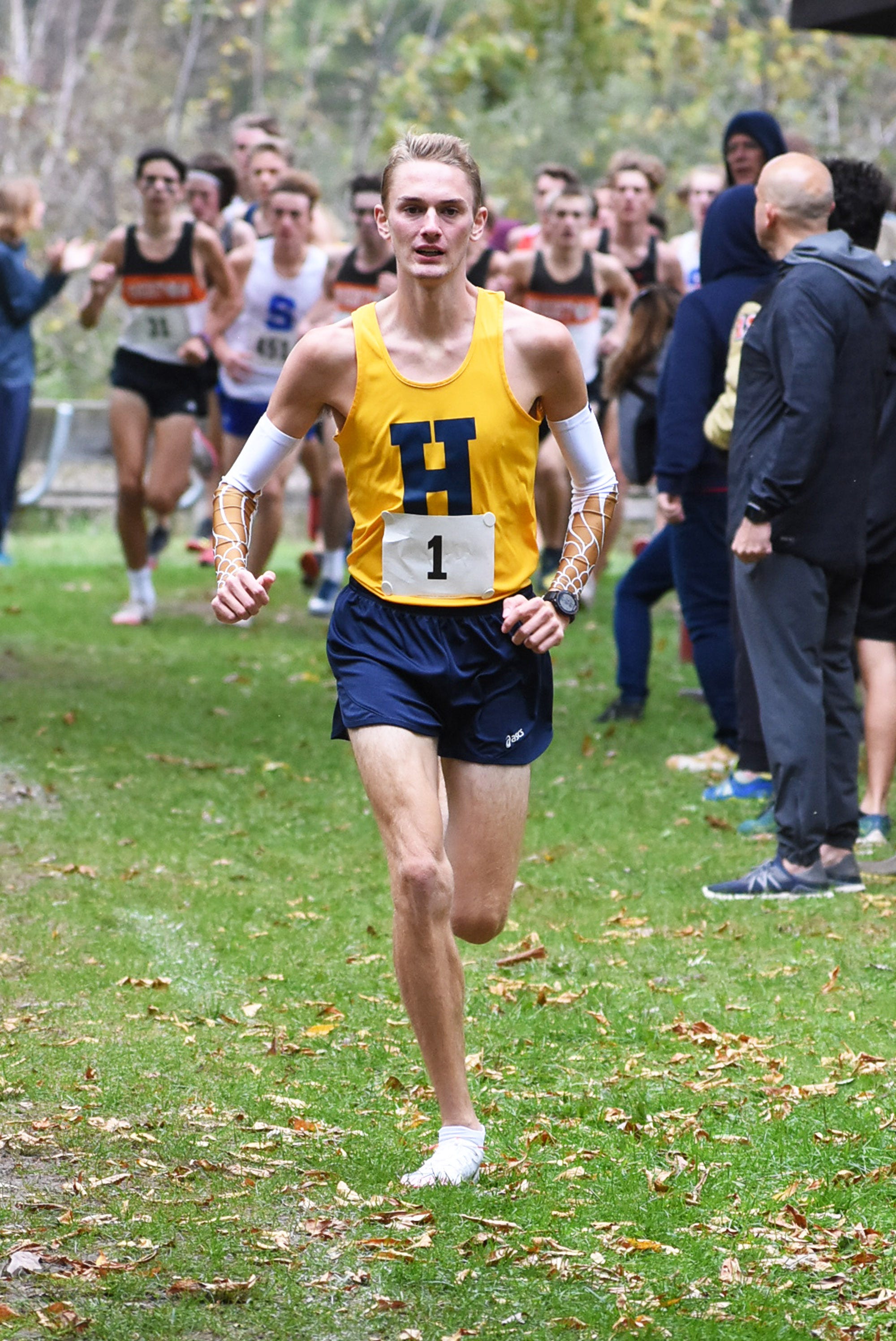 Hartland's Riley Hough part of fastest high school cross country race ever