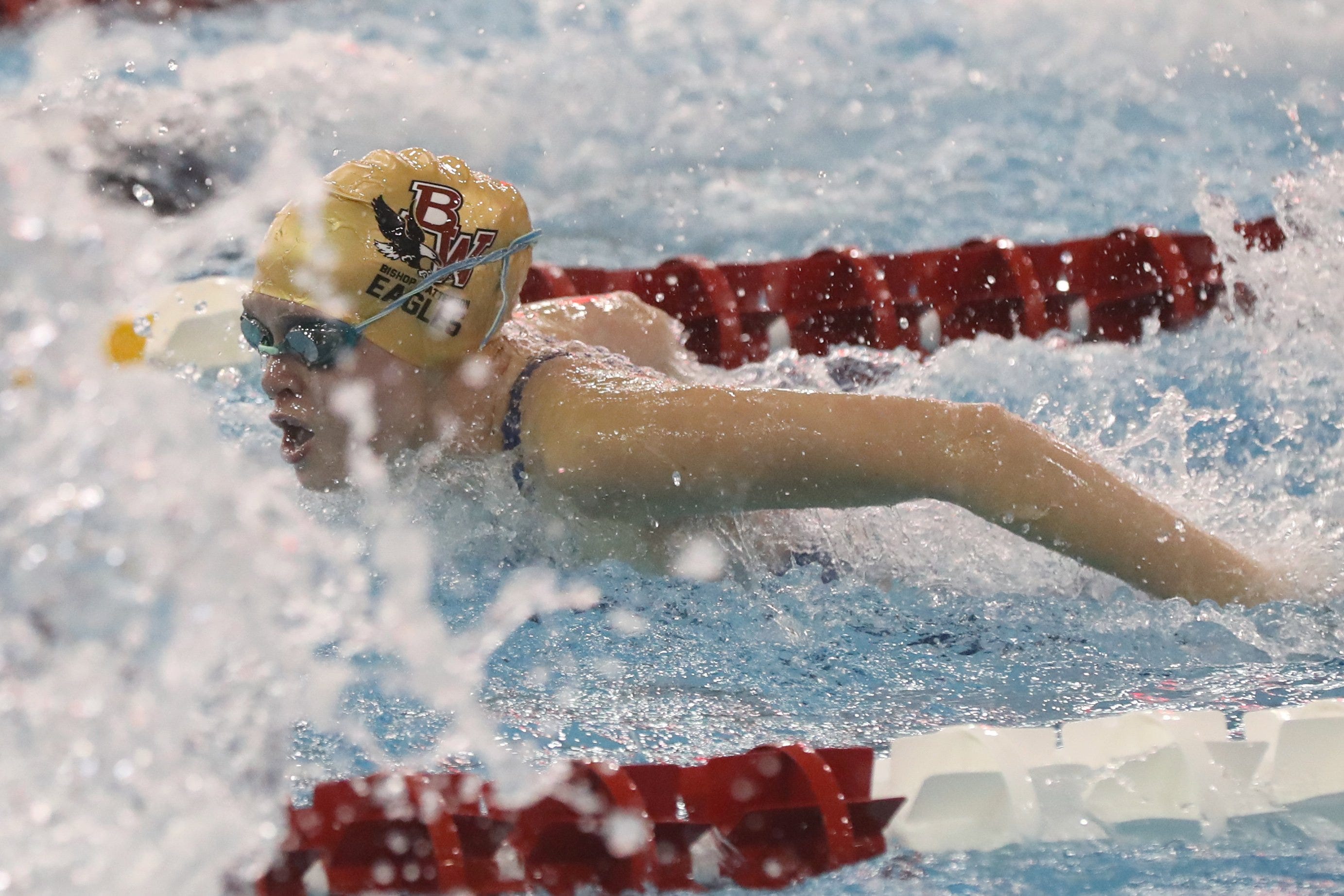 Swimming & Diving: Watterson Eagles girls build strong team culture
