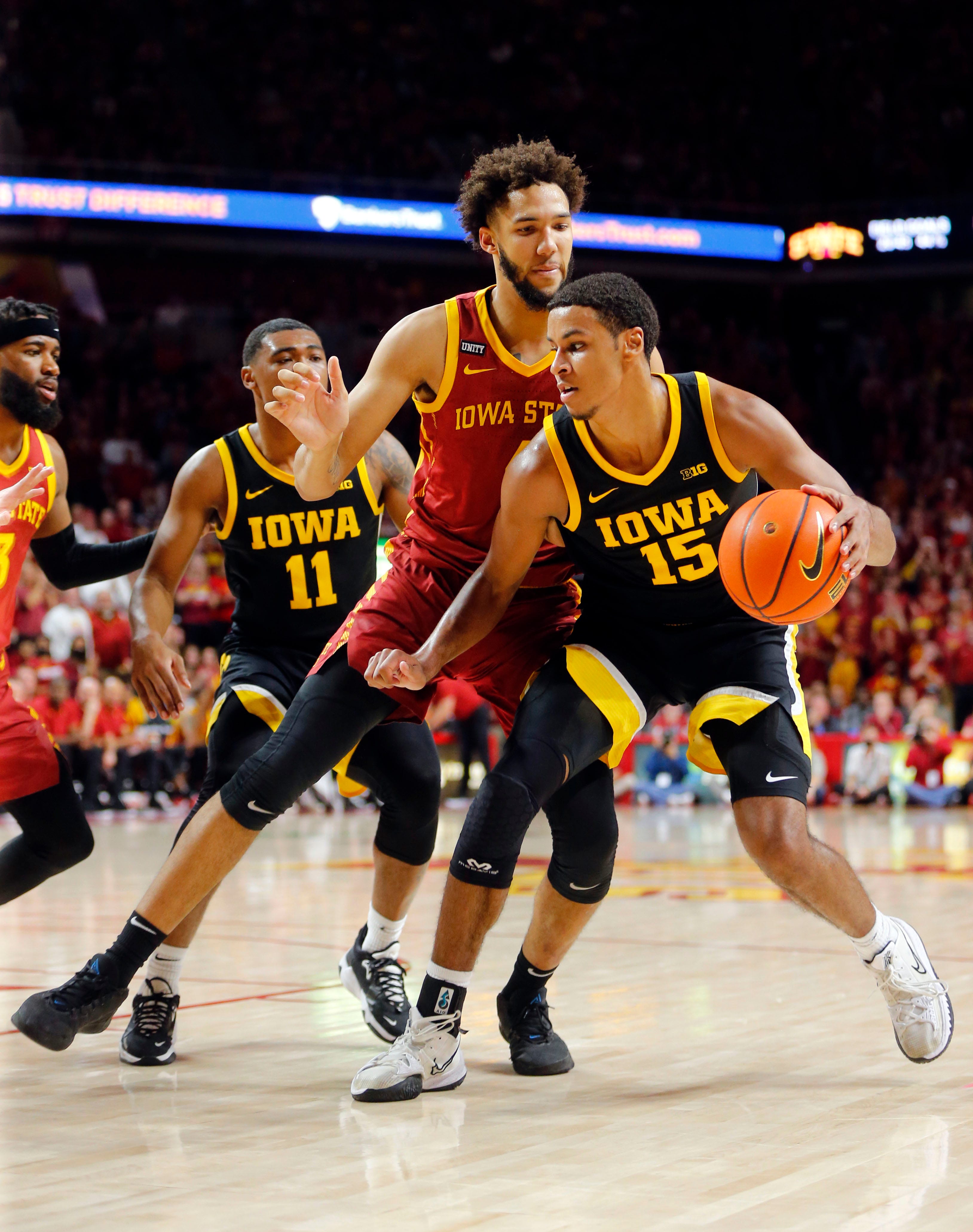 Iowa, Iowa State basketball both rise in latest NCAA bracketology
