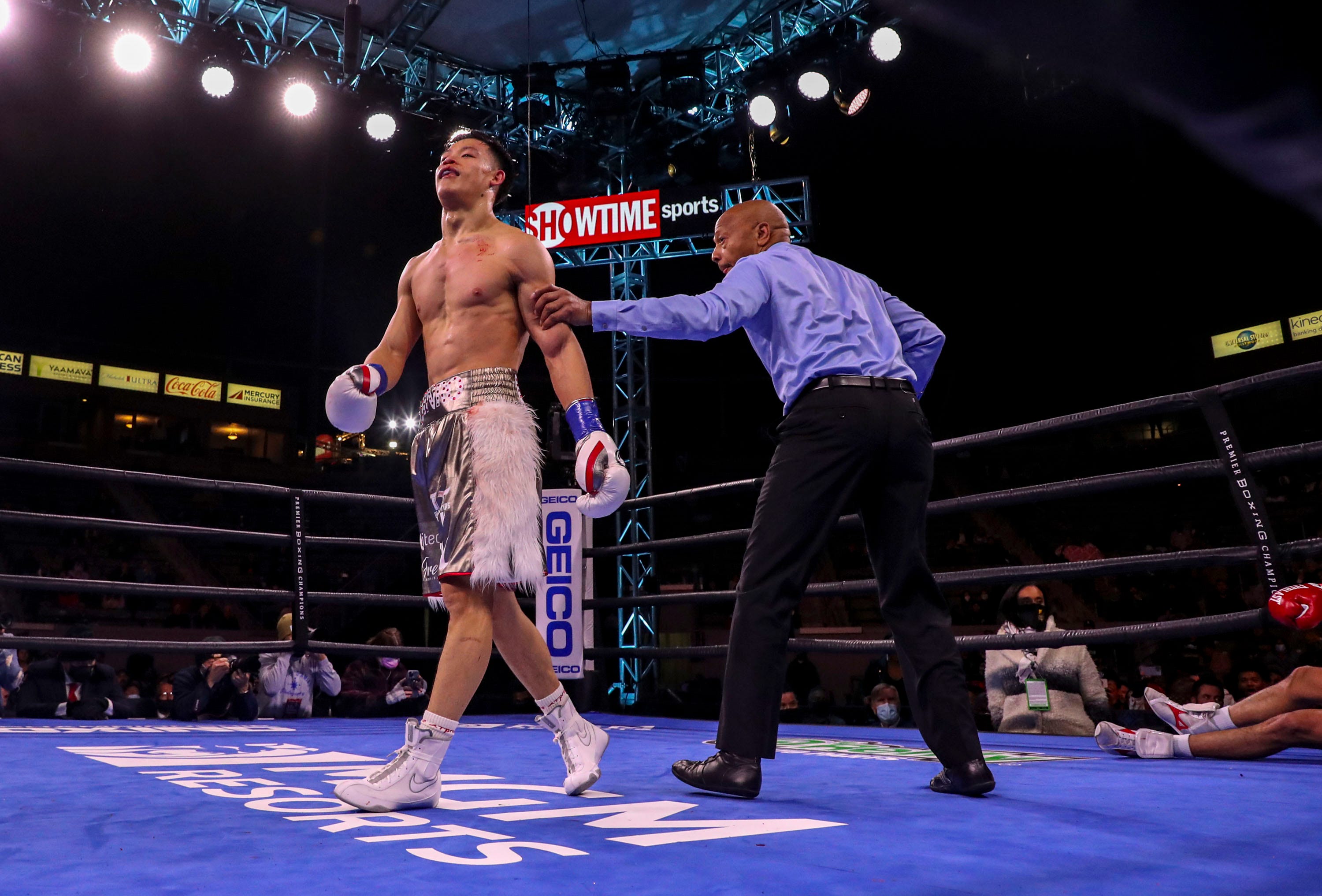 Brandun Lee to fight on Errol Spence undercard at AT&T Stadium