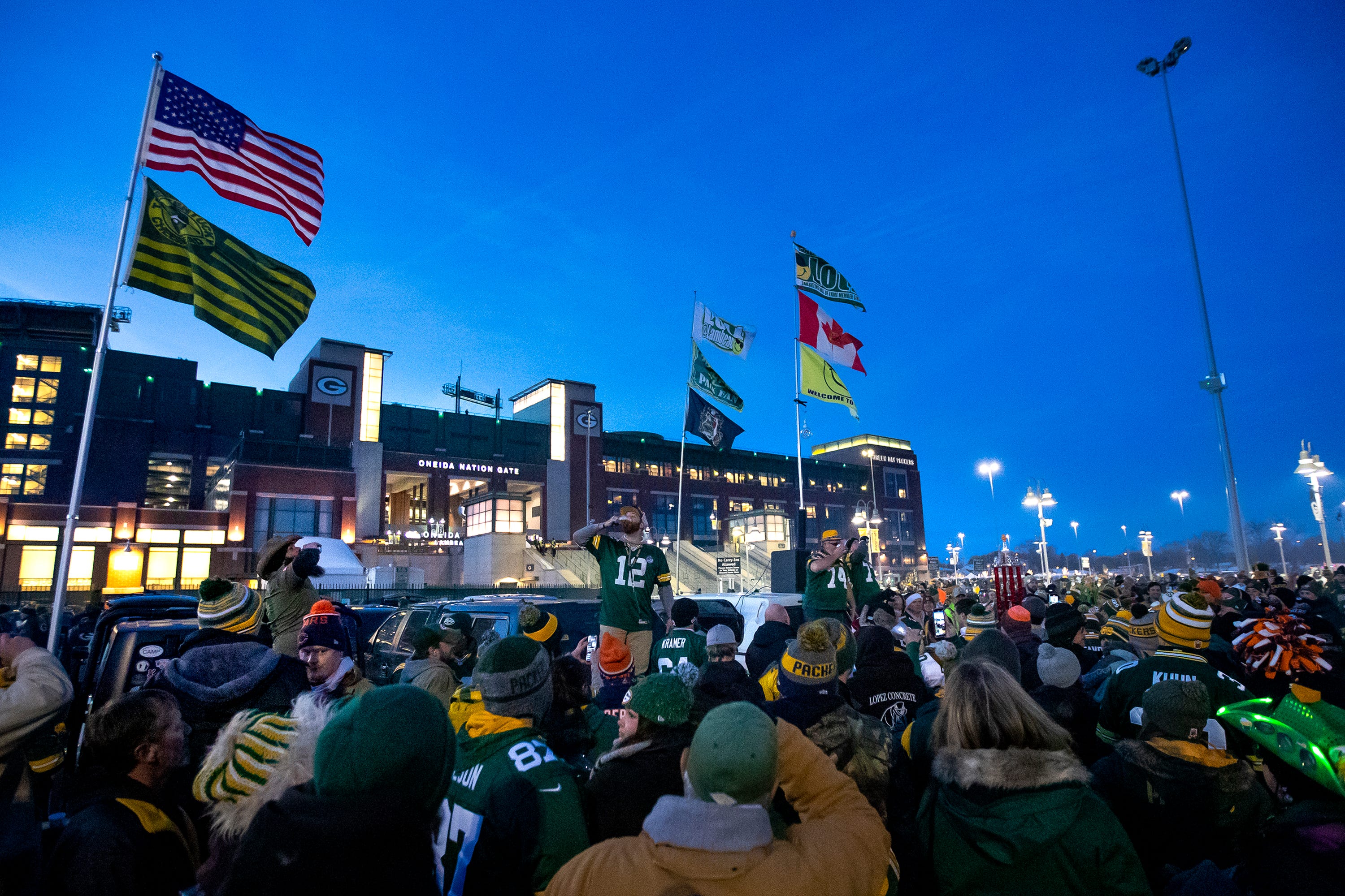 Packers season tickets holders claim all playoff tickets, but secondary ...