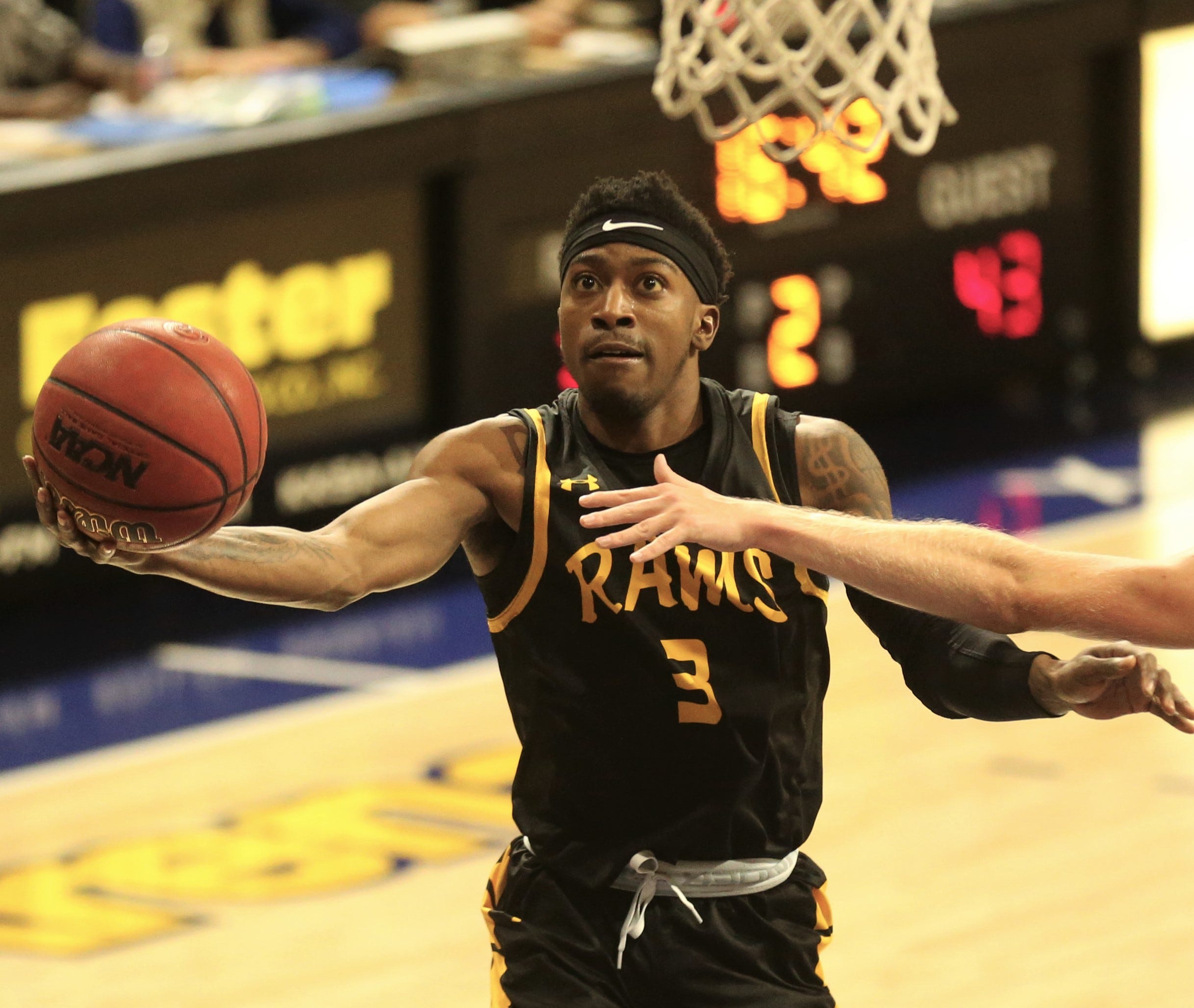 Angelo State men put on clinic against Greyhounds at home