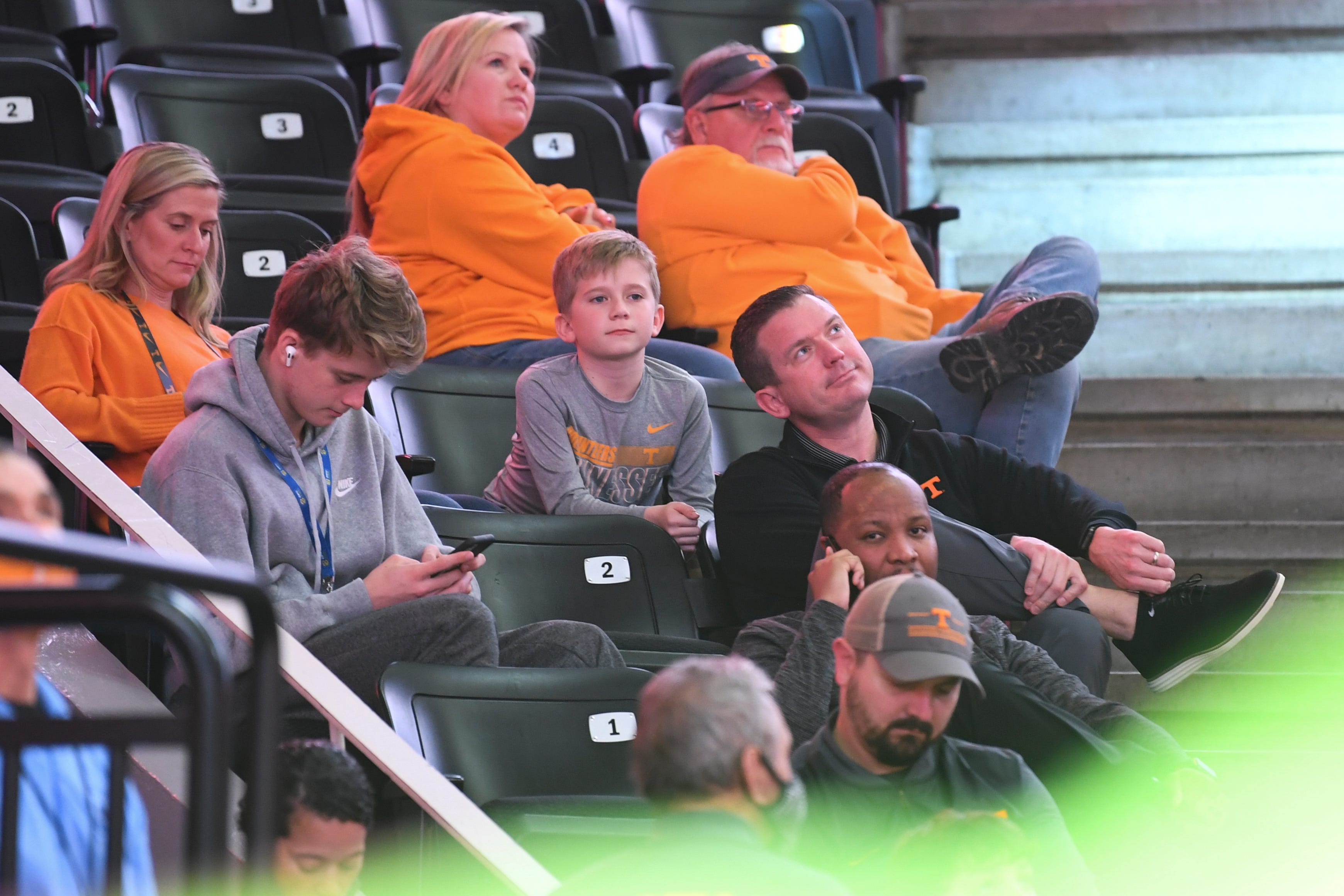 Tennessee AD Danny White and wife, Shawn, donate to Zakai Zeigler's family