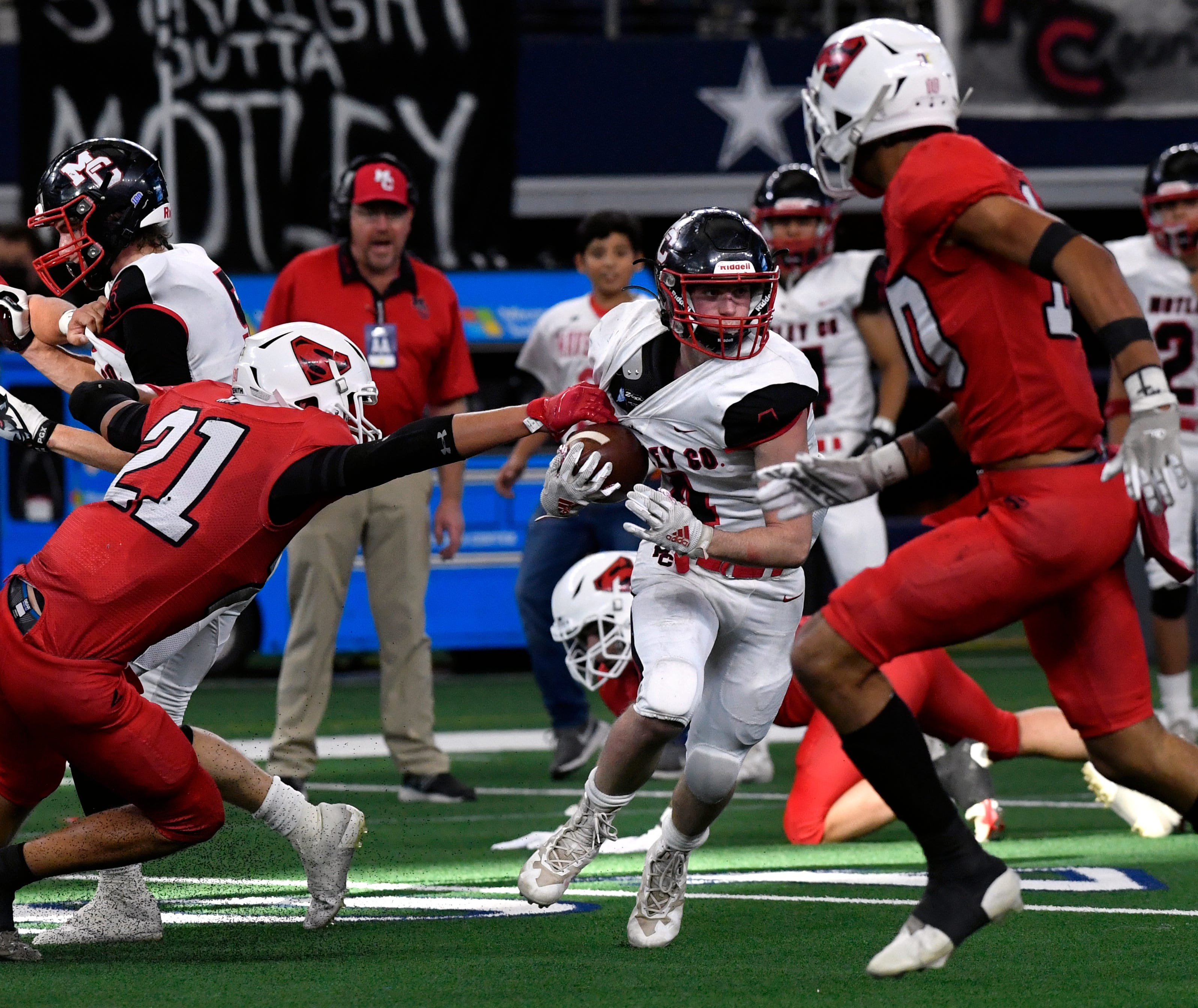 Strawn football beats Motley County for Class 1A DII state title