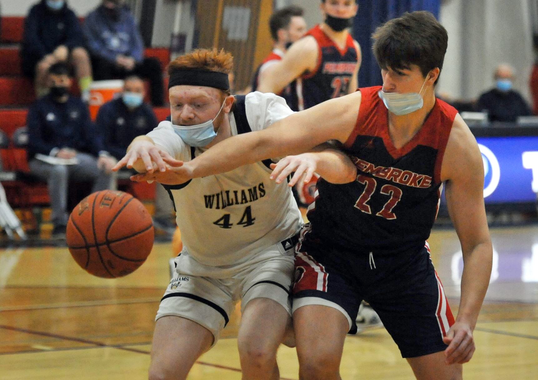 Who made the most in Pembroke in 2020? Police officers, firefighters