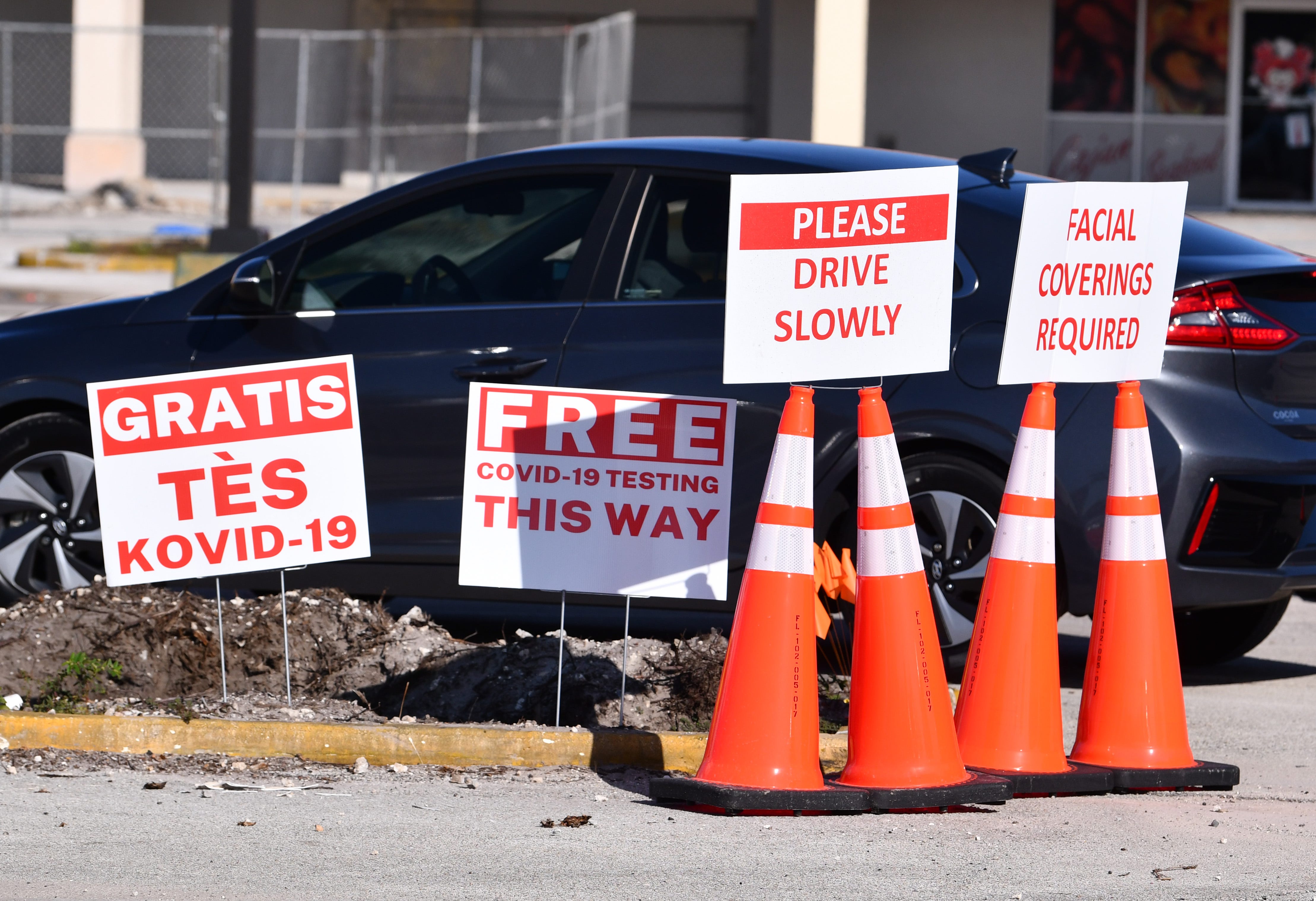 COVID Florida: Omicron cases fall, state reports 282,520 cases, 605 deaths