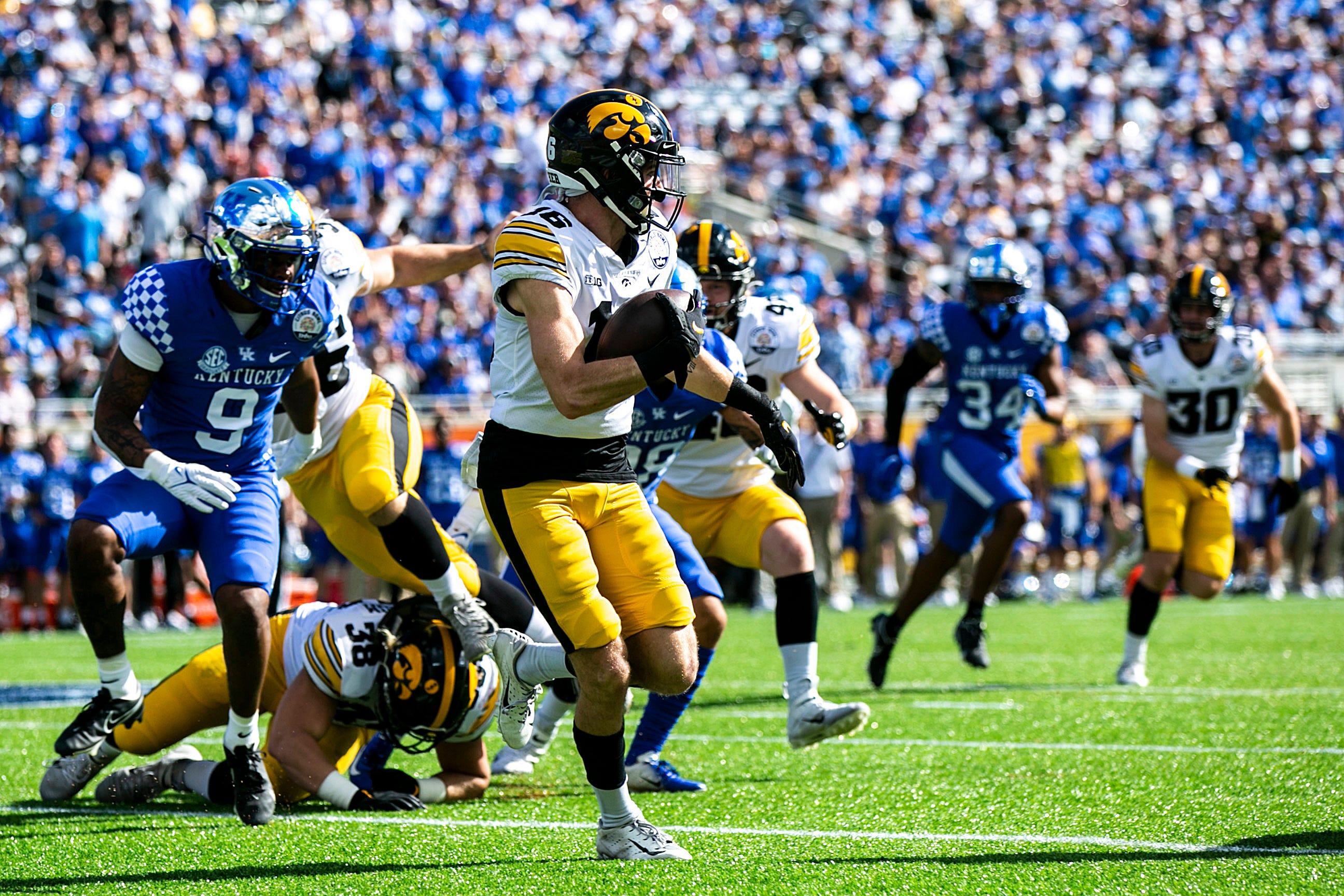 Iowa wide receiver Charlie Jones enters transfer portal