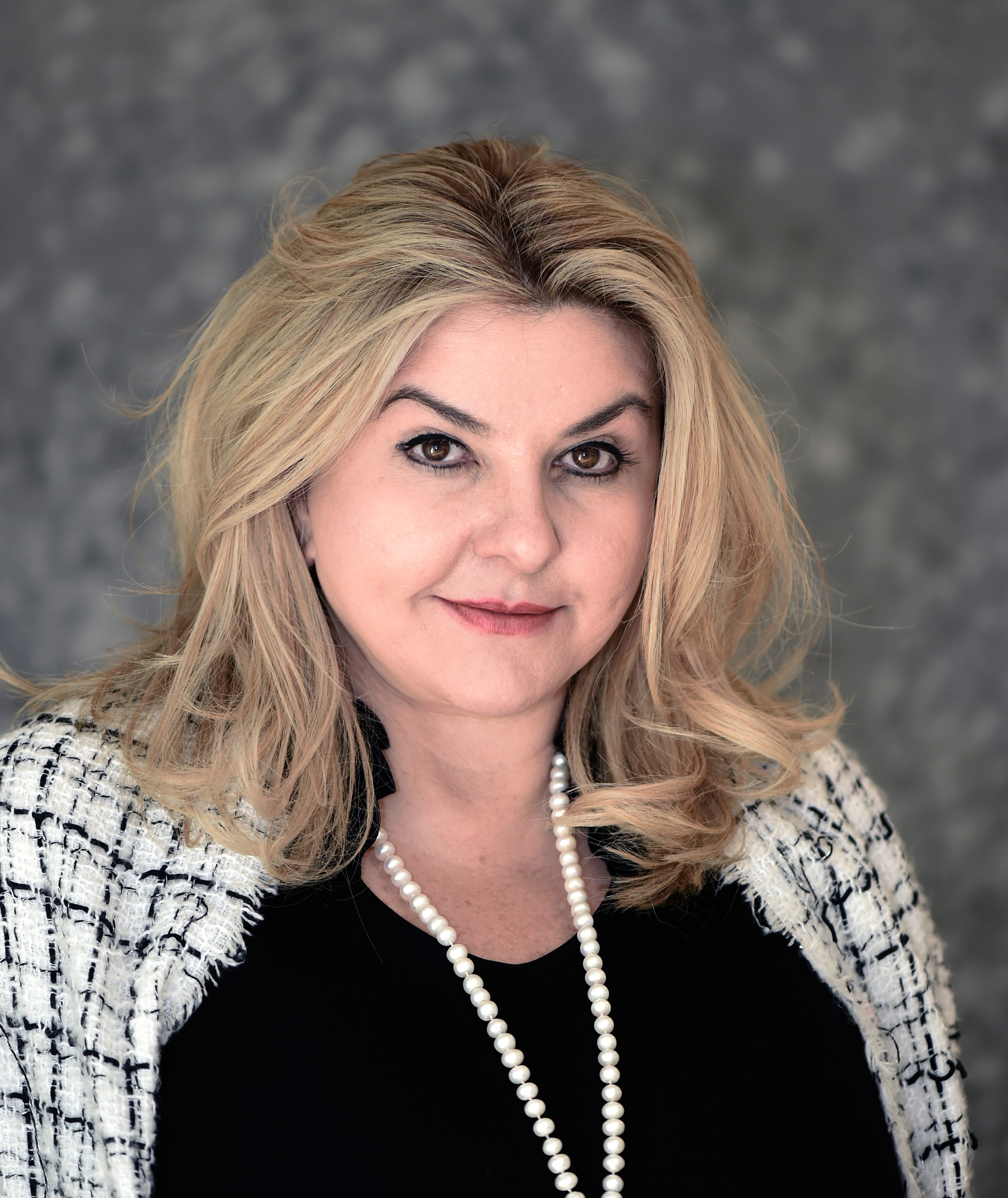 GOP's Michele Fiore challenges treasurer Zach Conine in Nevada race