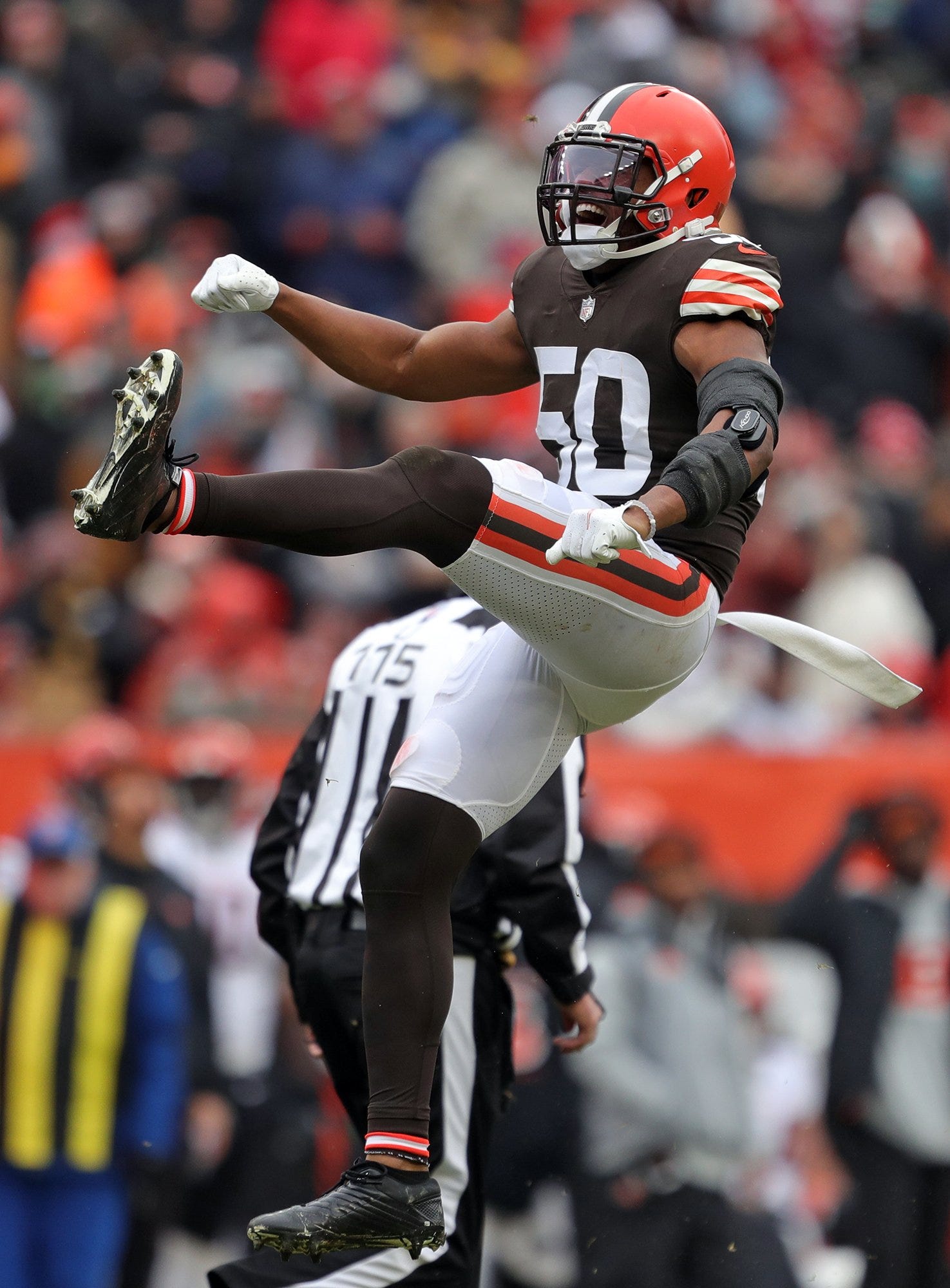 Doug Dieken signs off as Browns radio color man in win over Bengals