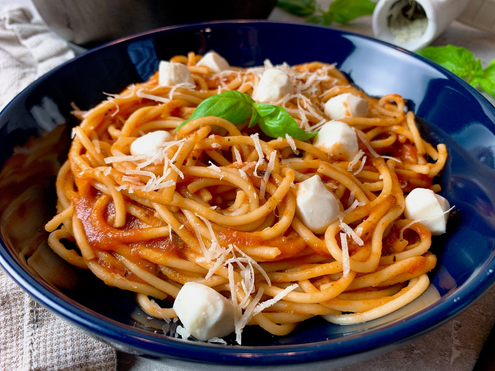 Fresh mozzarella: nutrition, taste and 3 recipes that let it shine