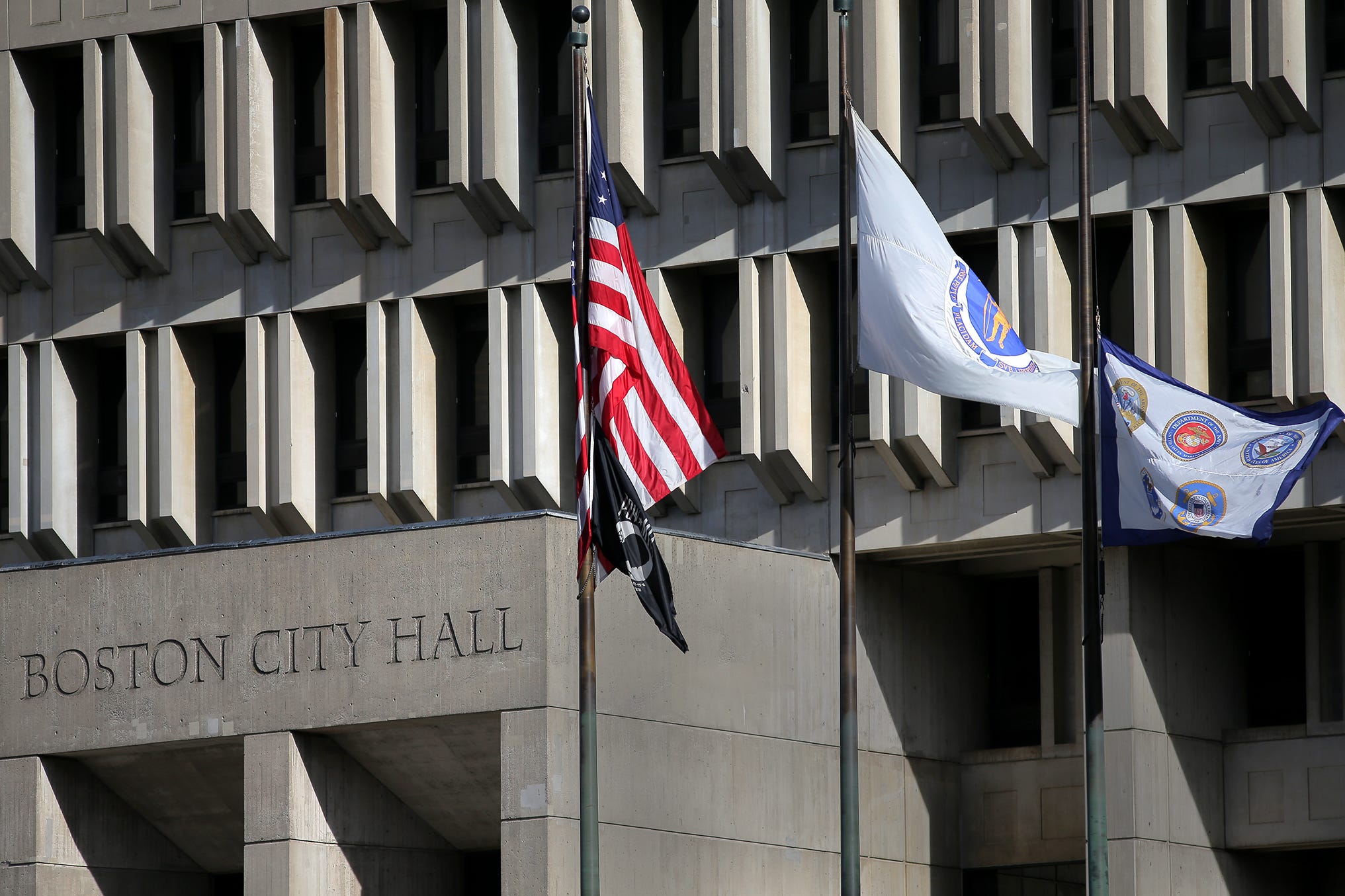 Supreme Court to hear First Amendment dispute over Christian flag