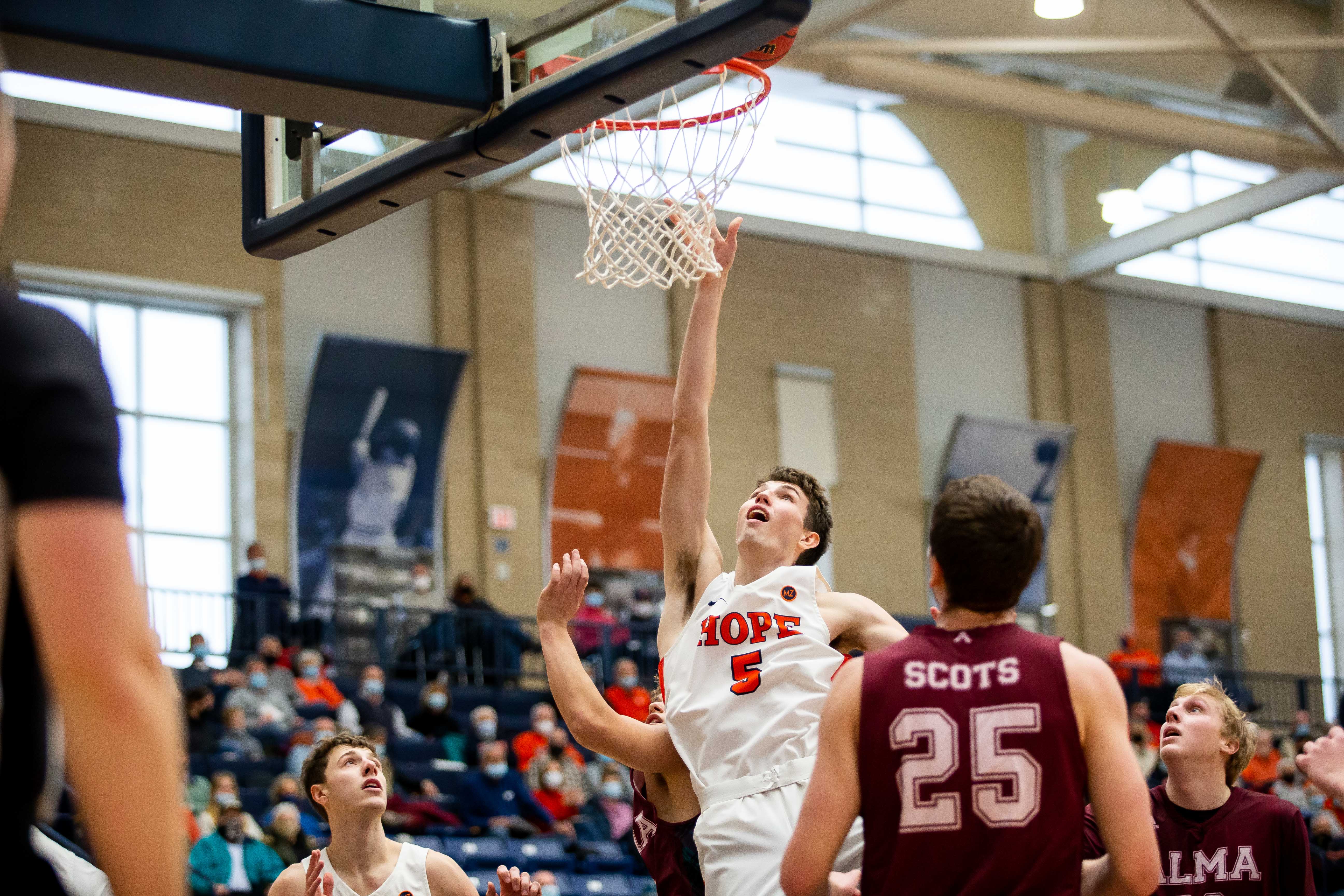 Hope College men's basketball set the tone, control early to stay in ...