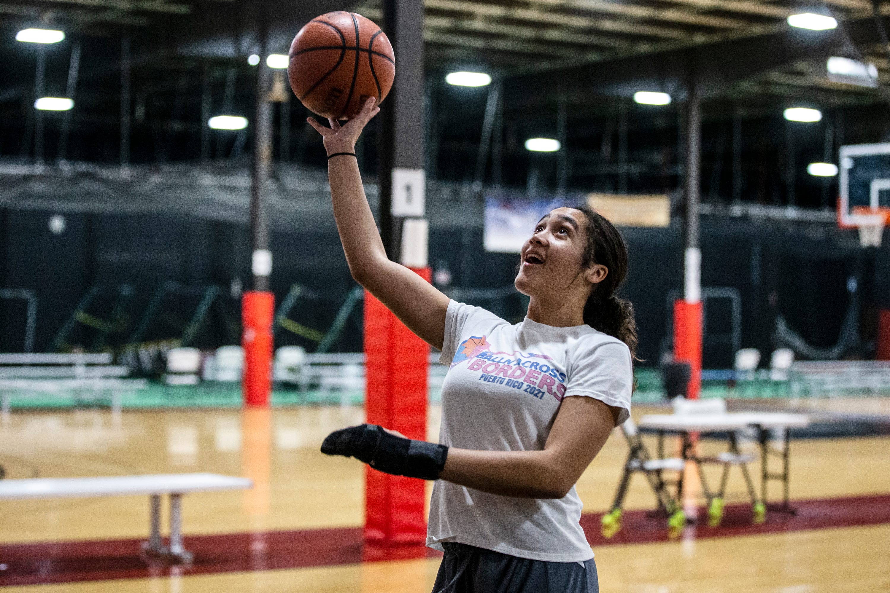 Jenica Lewis, Iowa 8th-grade basketball, star has 18 college offers