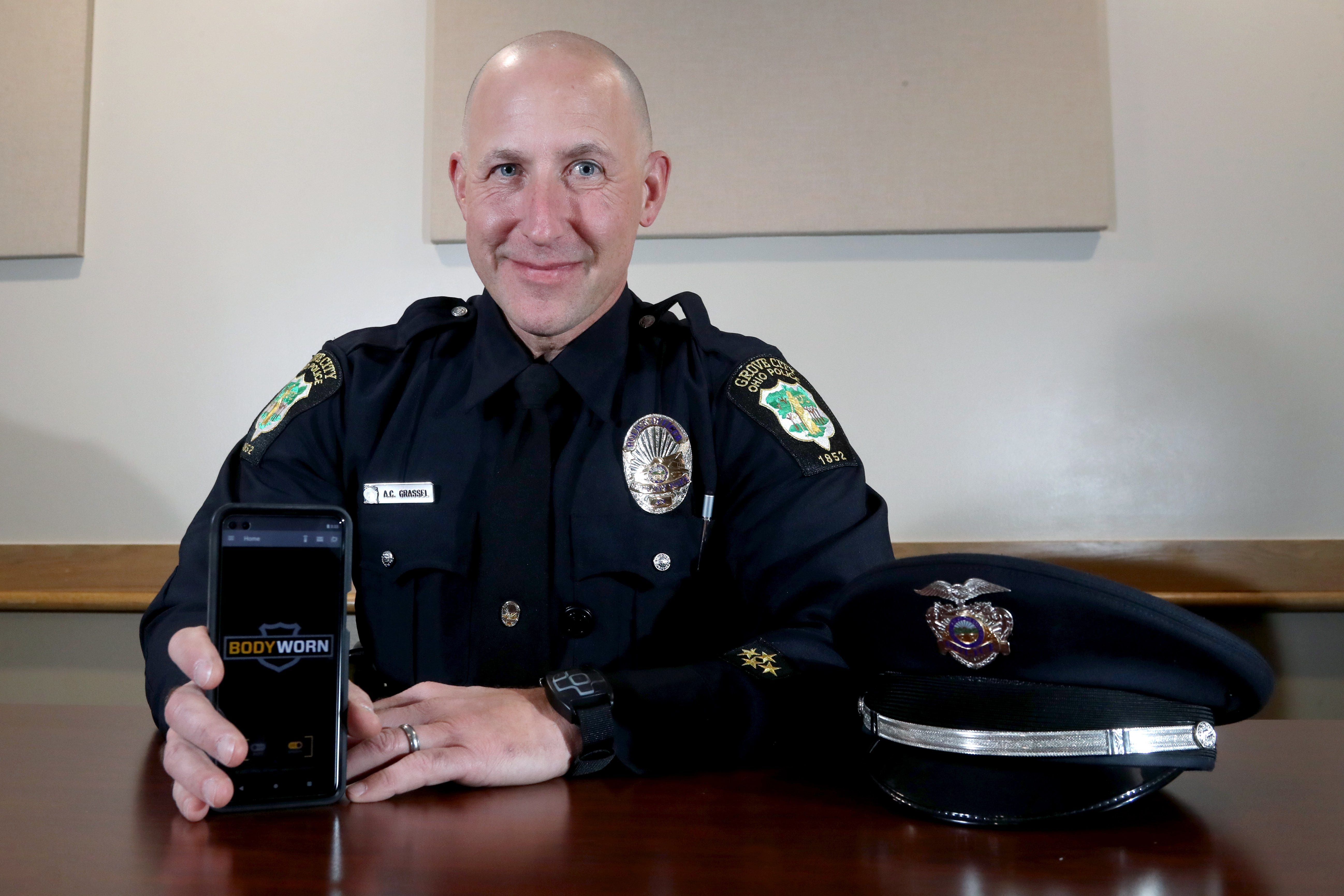 Grove City police officers '100% fully deployed' with body-worn cameras ...