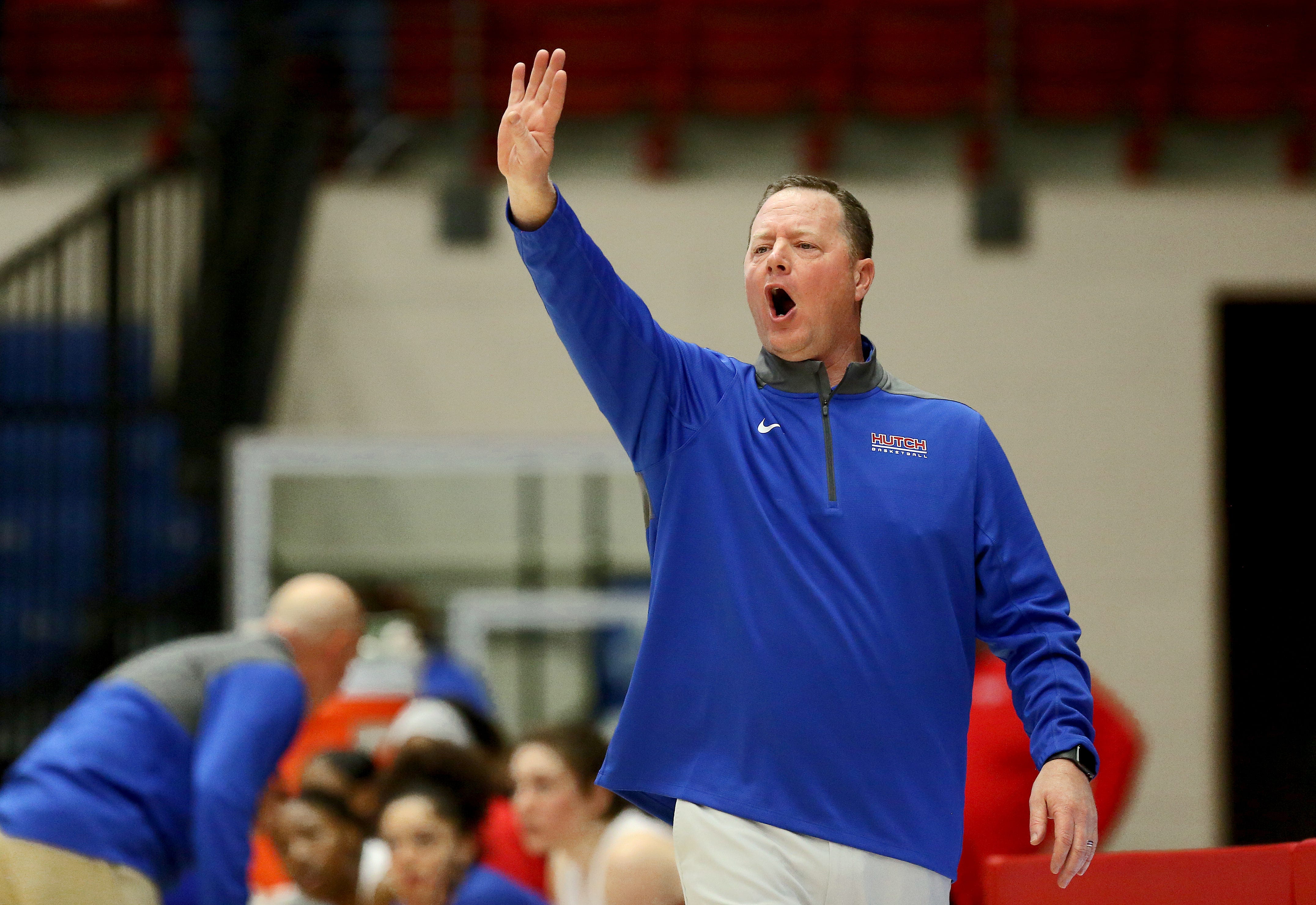 John Ontjes coaches 500th game with Hutchinson Community College on ...