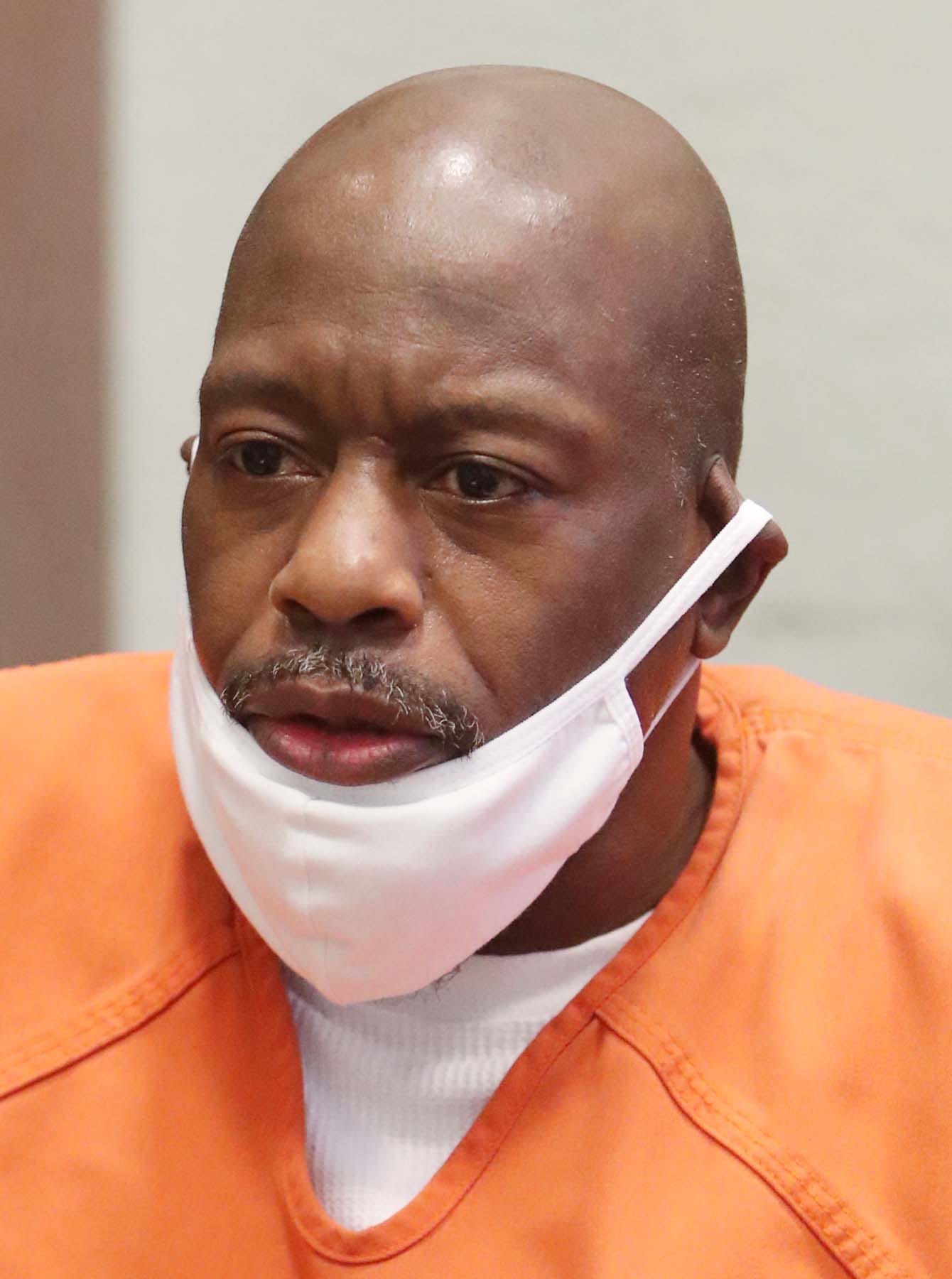 Akron man who represented himself is returning to prison for break-ins