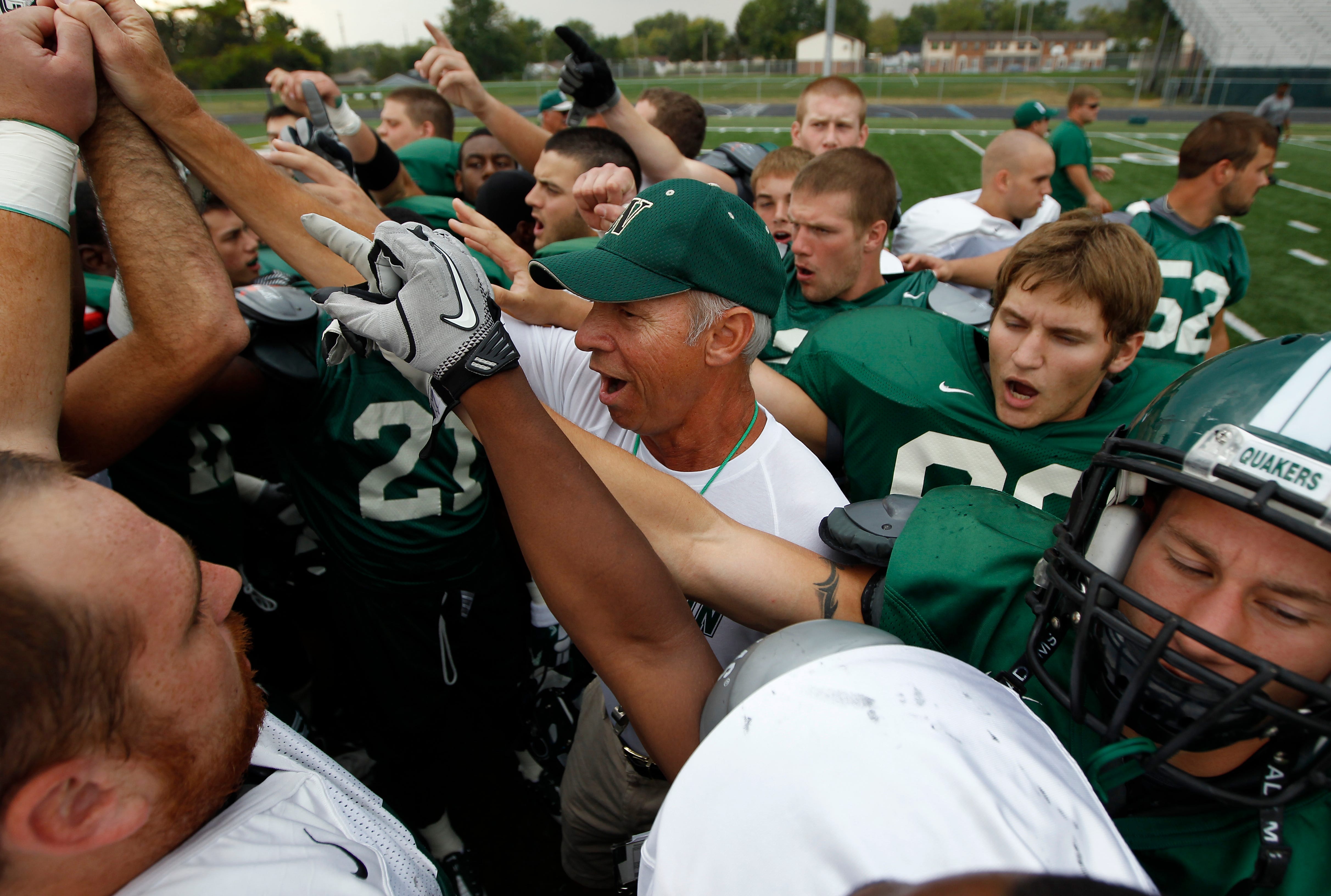 Cincinnati Country Day football staff adds Ken Minor, Leon Hall