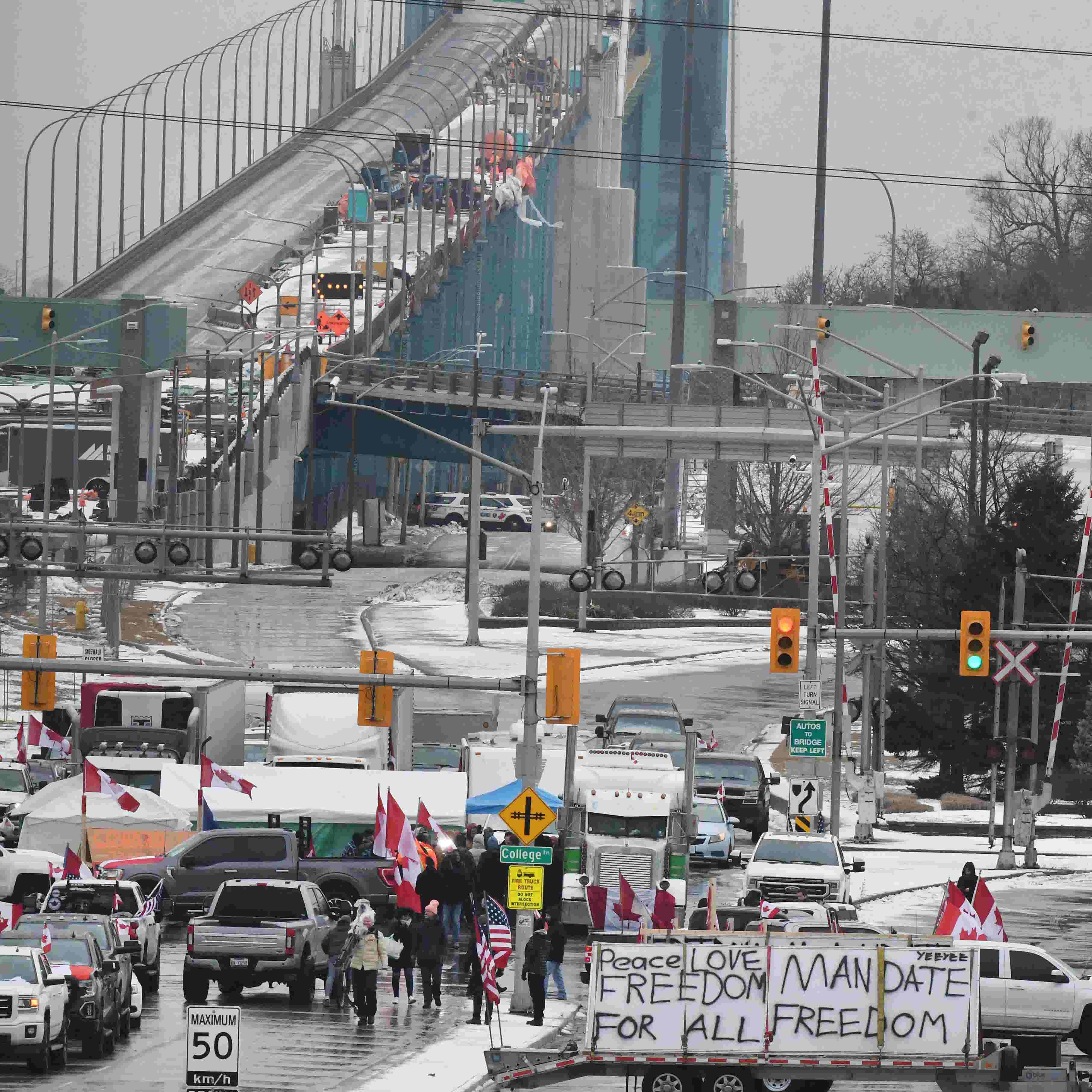 Canadian truckers protest against COVID measures