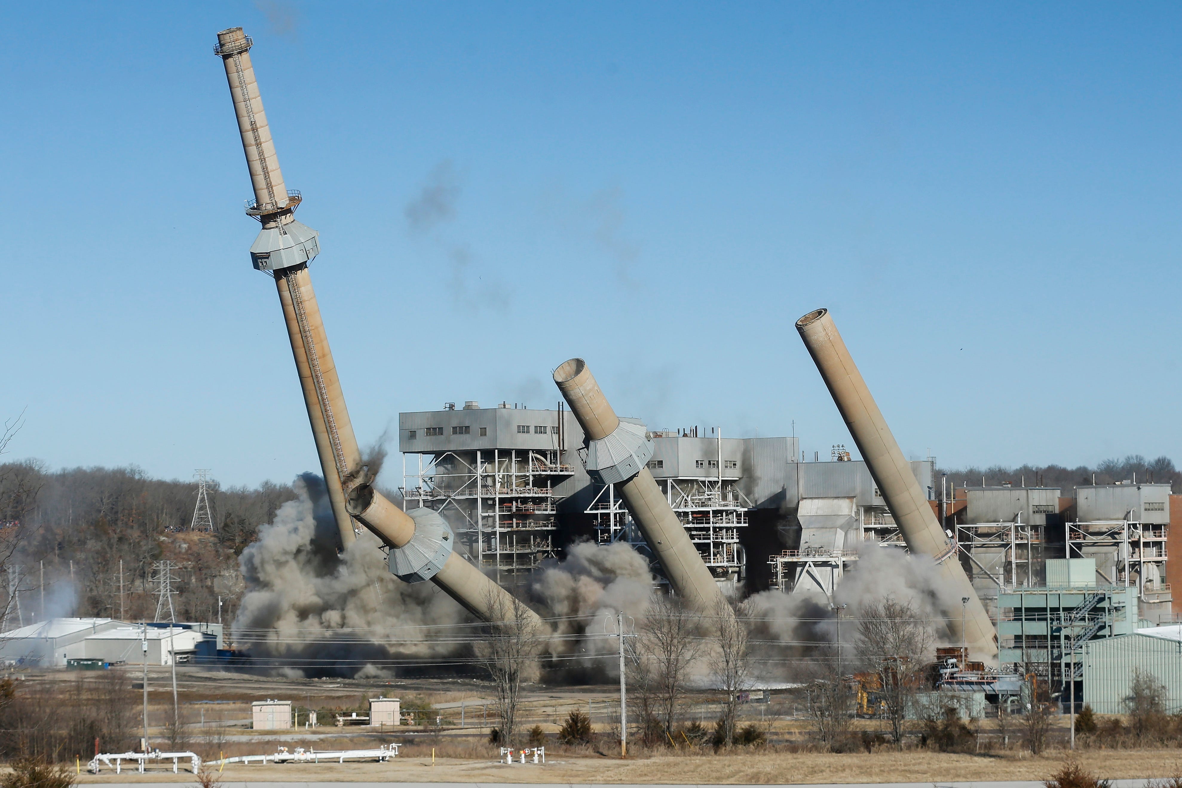 Detonation takes down Springfield power plant smokestacks