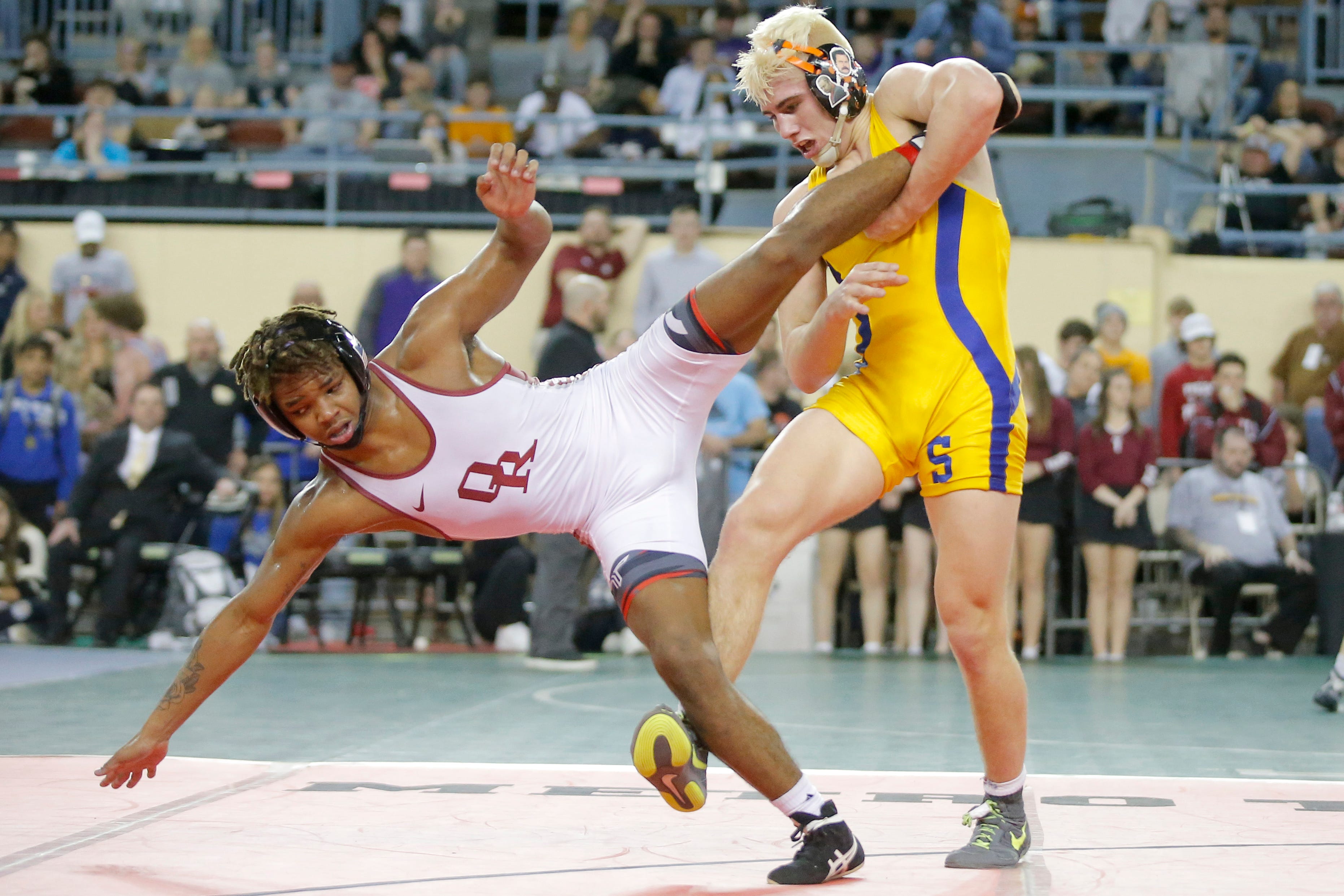 Stillwater's Angelo Ferrari wins OSSAA 6A wrestling 160-pound title