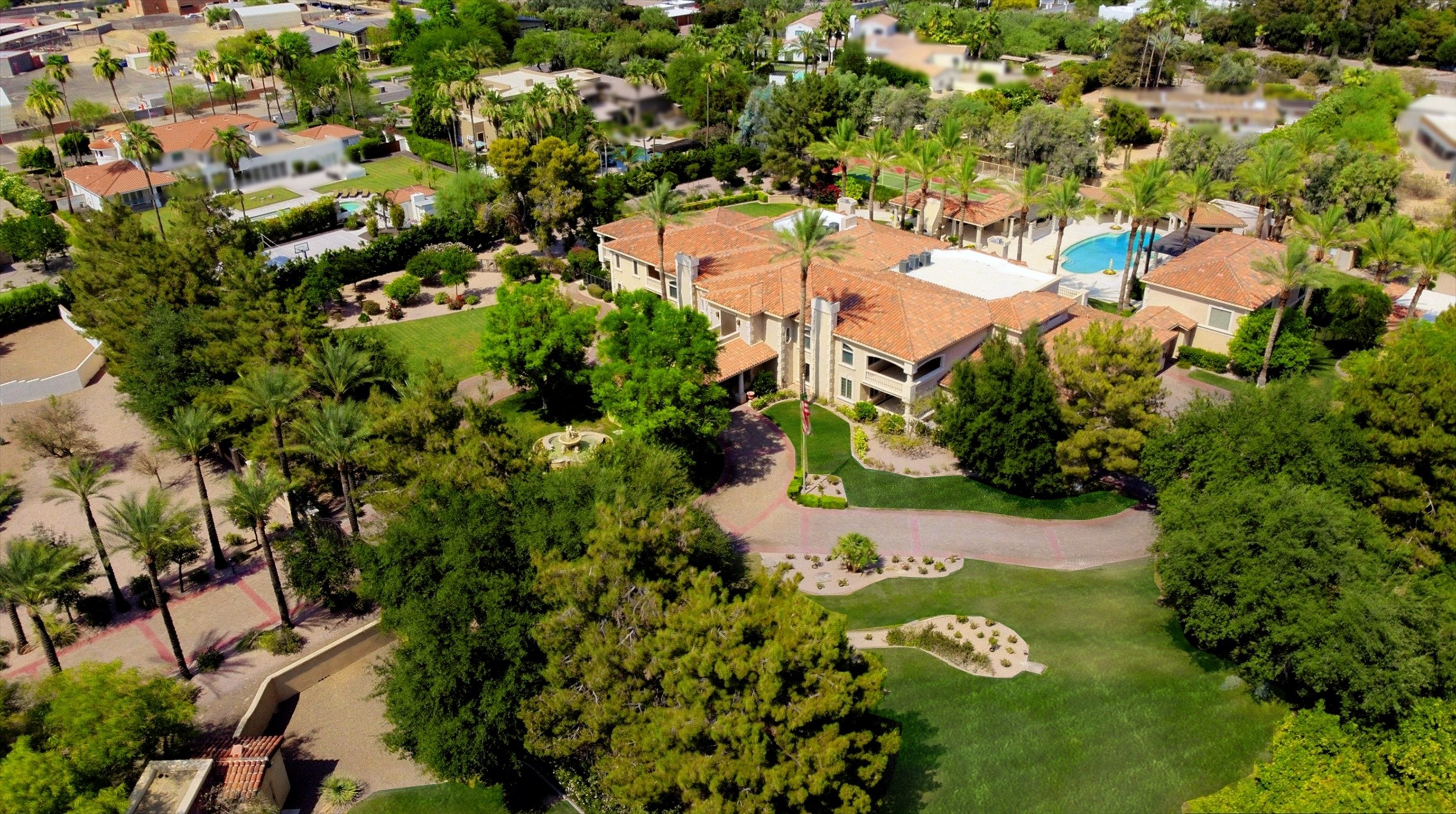 Phoenix Luxury Homes 13 7M Home With Indoor Basketball Court Sells phoenix-luxury-homes-13-7m-home-with-indoor-basketball-court-sells