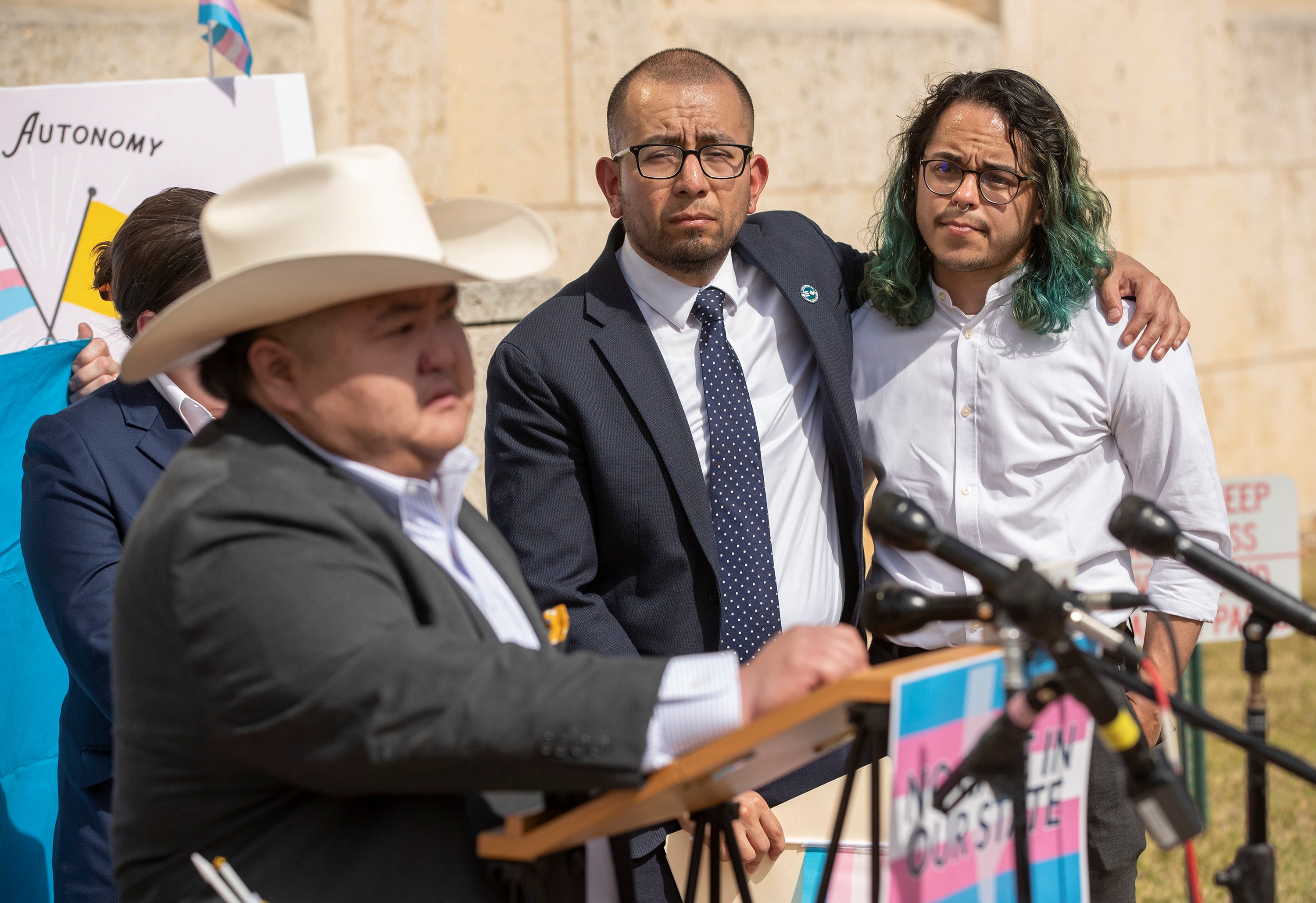 Judge blocks Abbott order to treat gender care as child abuse