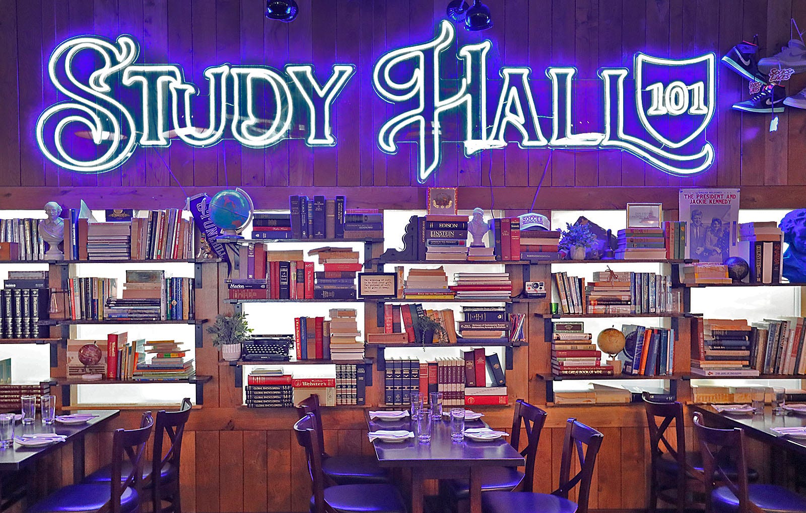 Burgers to shareable dishes, Study Hall in Kingston focuses on fun