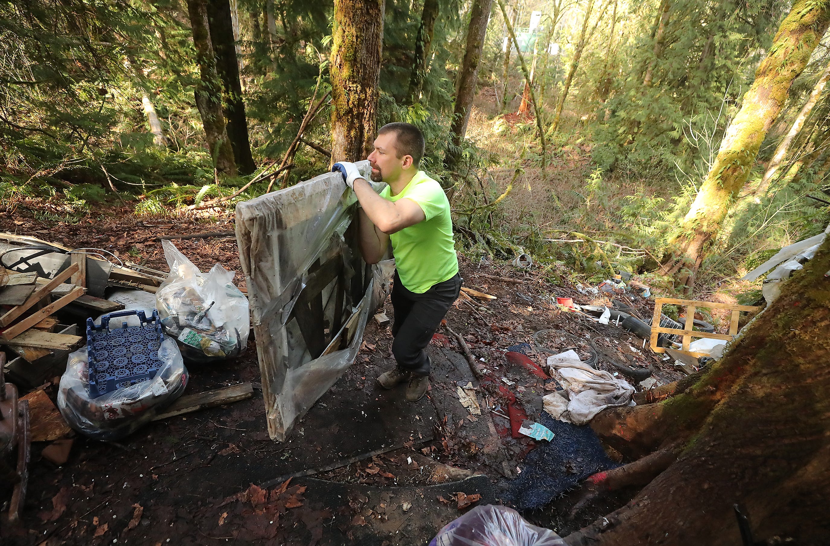 USS Connecticut, damaged in underwater collision, arrives in San Diego