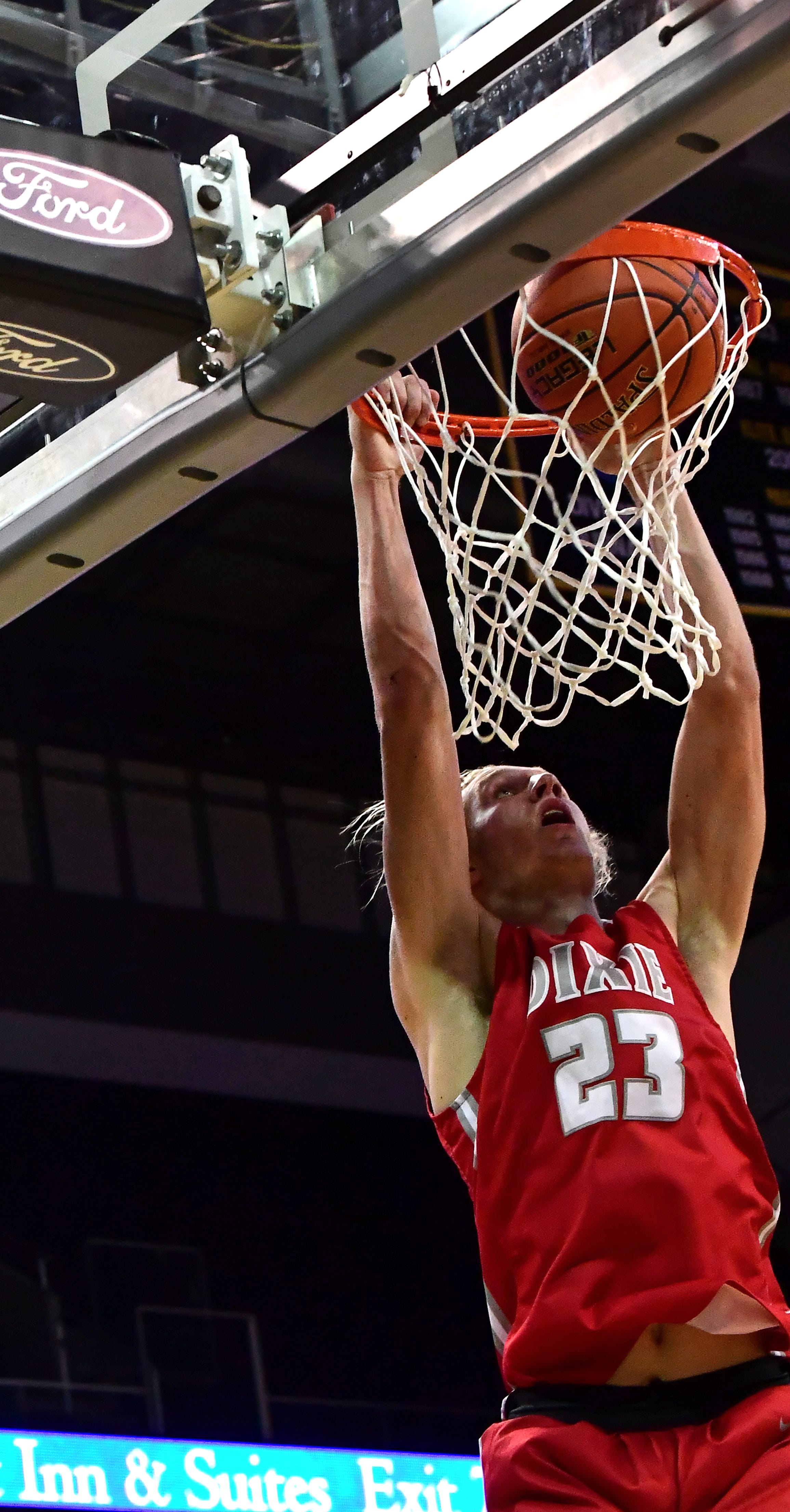 Mitchell Rylee leads CovCath to Ninth Region basketball title