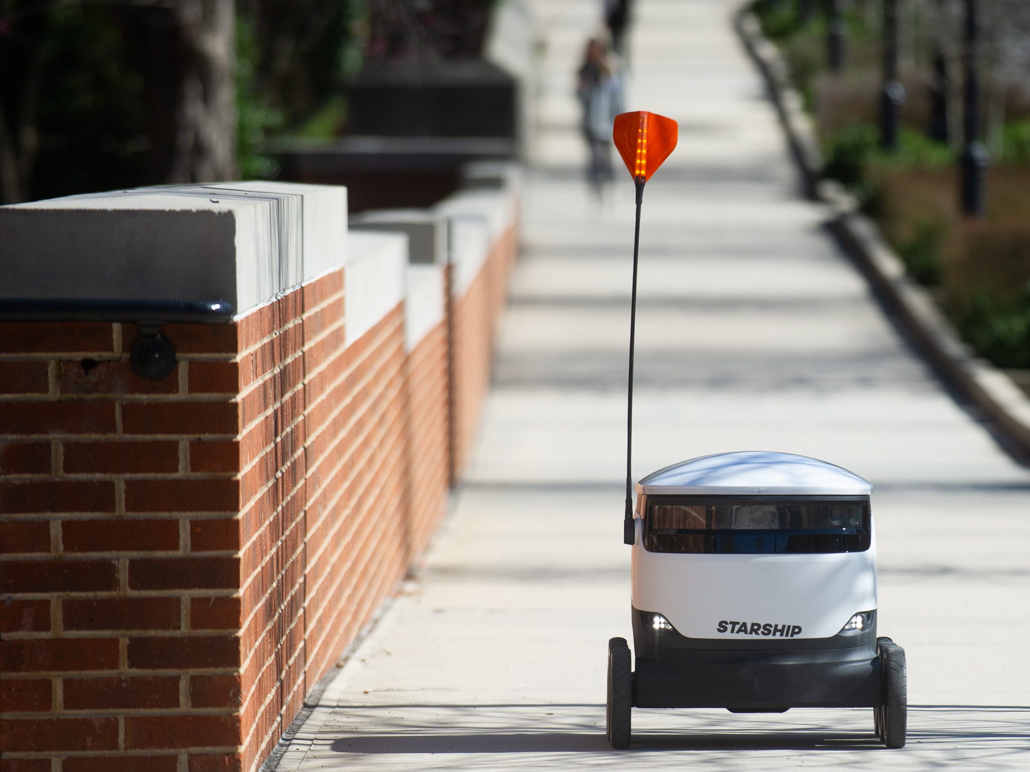 University of Tennessee now has robot delivery for food across campus