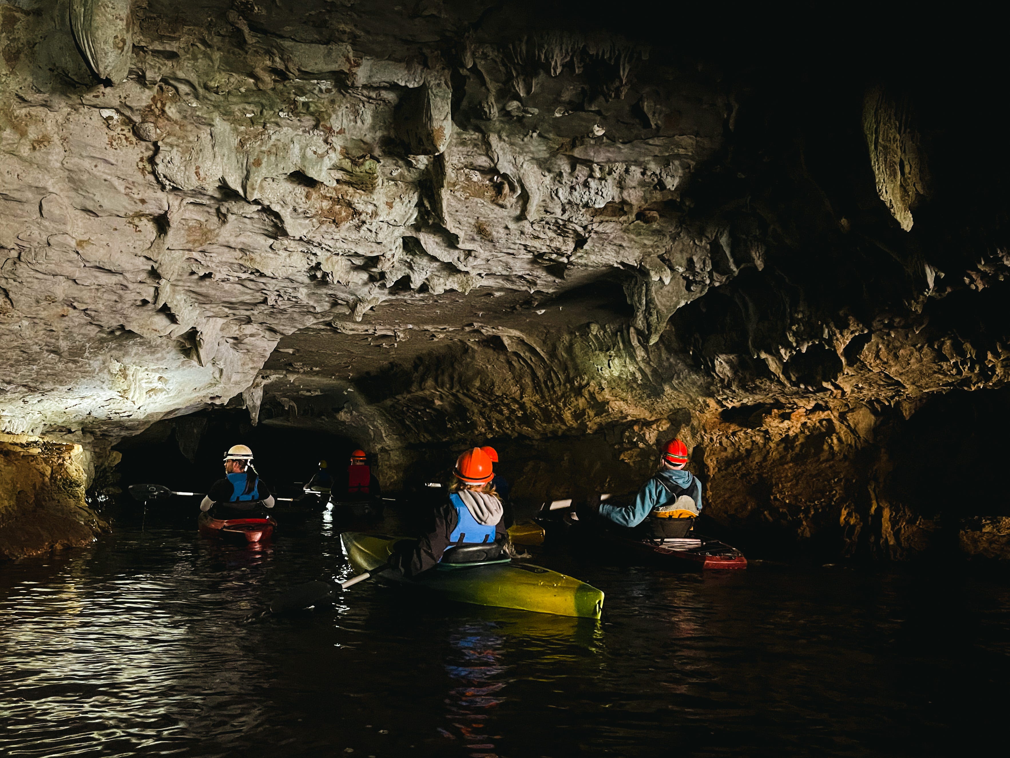 Group kayaks Sequiota Cave in Springfield