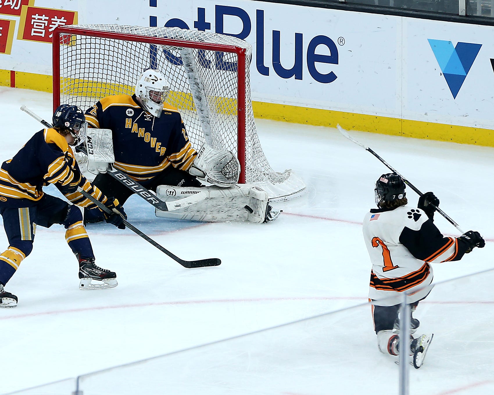 Previewing the 2022-2023 Hanover High boys hockey team's season