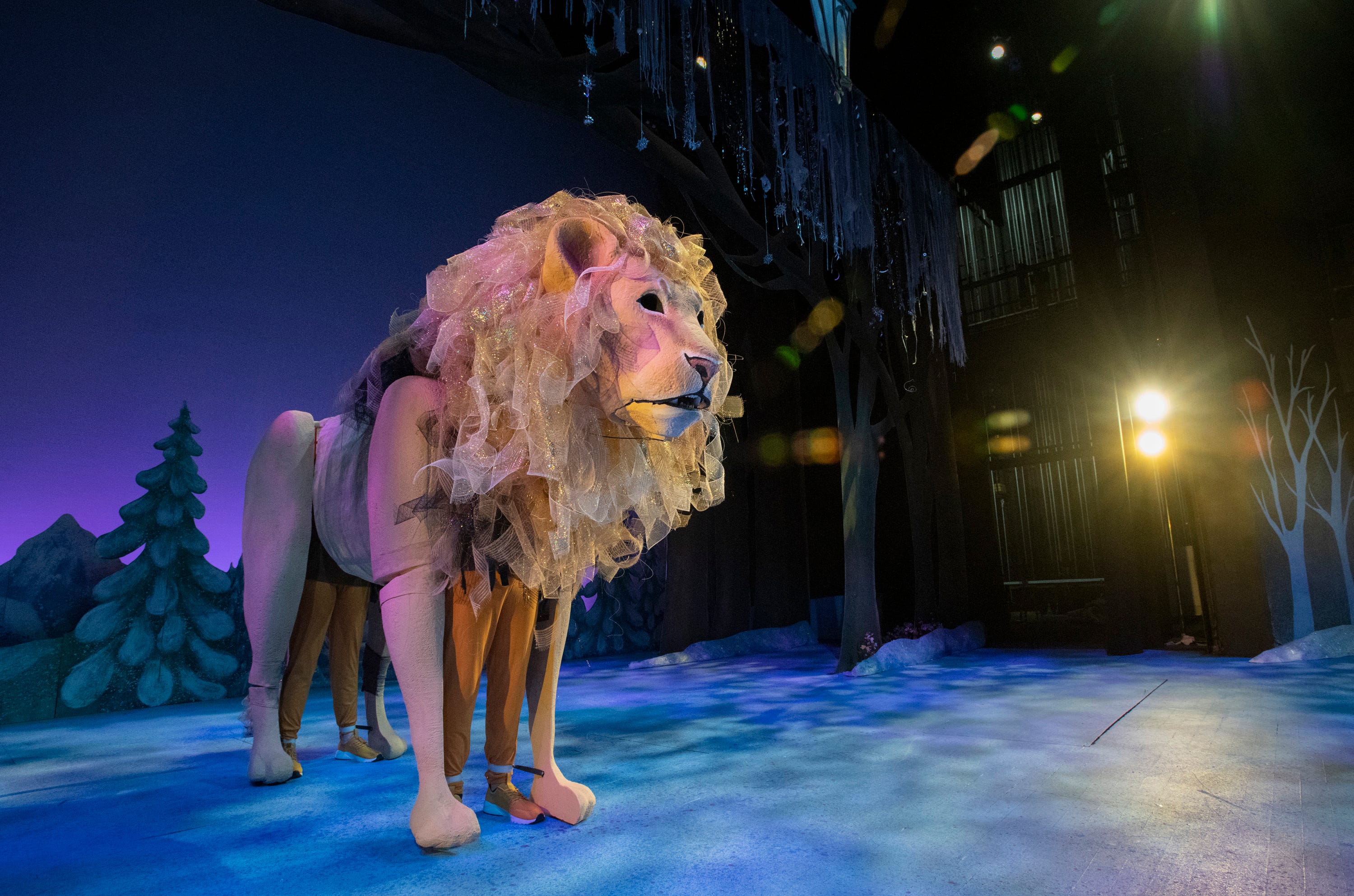 How UWF arts and engineering students built a giant mechanical lion