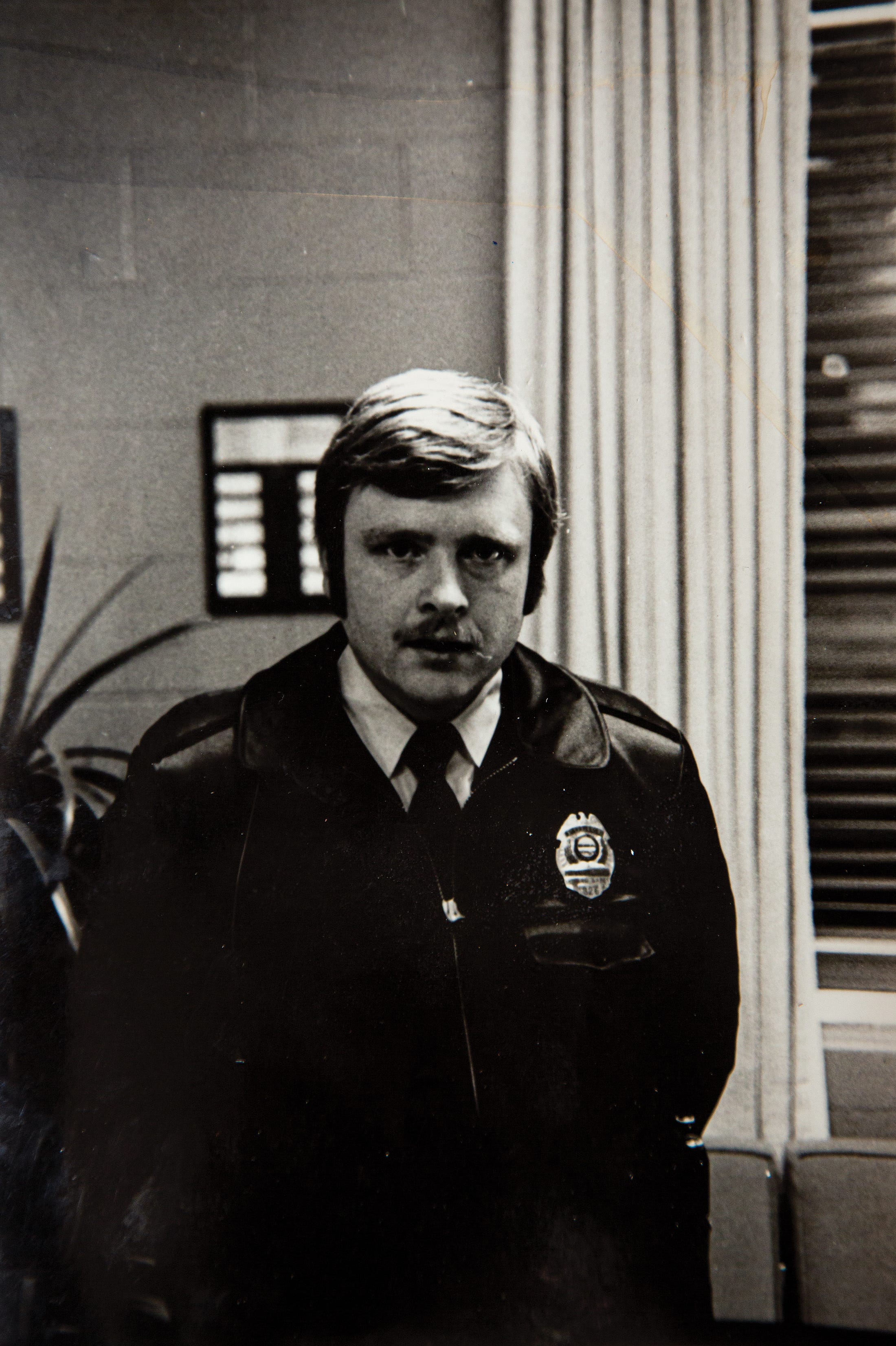 Police Officer's Daughter Writes to Serial Killer, Hoping for Answers