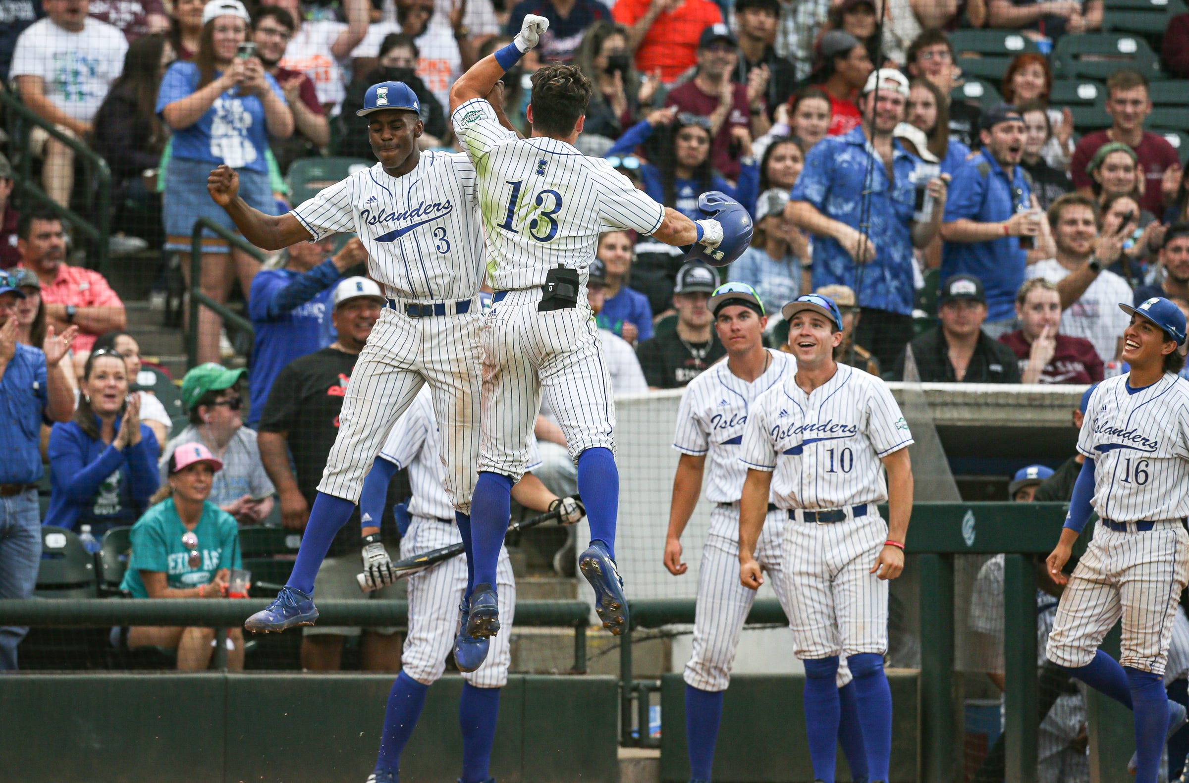 Texas A&M rallies to upend Islanders at Whataburger Field