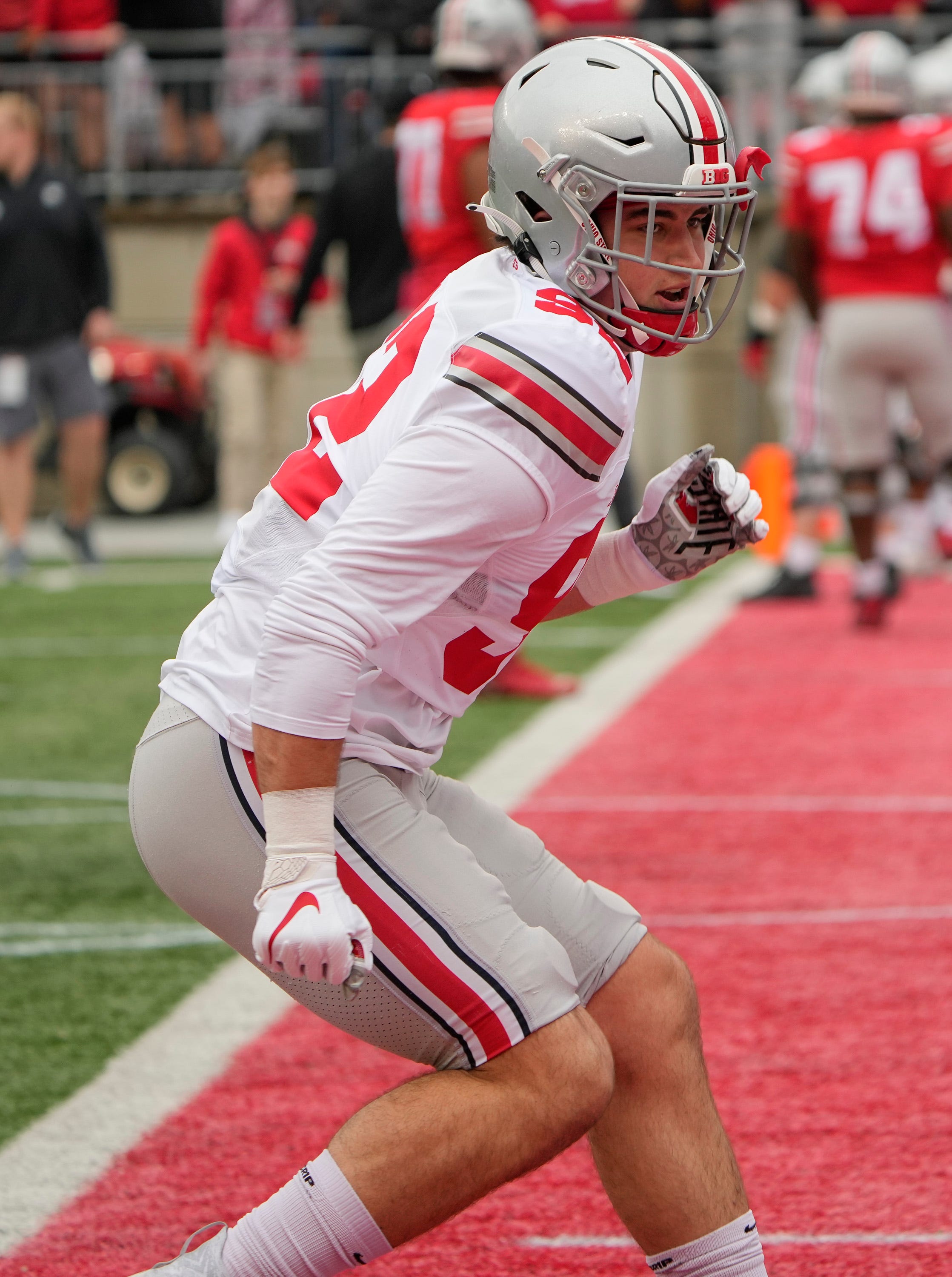 Caden Curry shines in first snaps on Ohio State defensive line