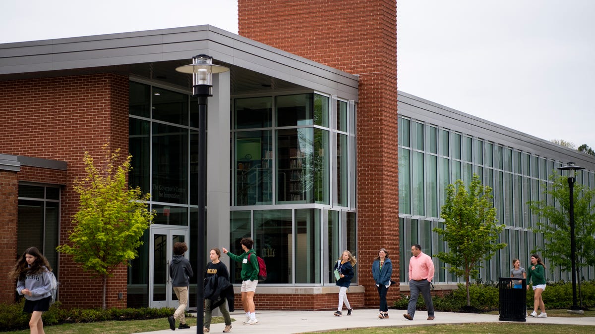 Webb School dedicates new Governor’s Center for Innovation