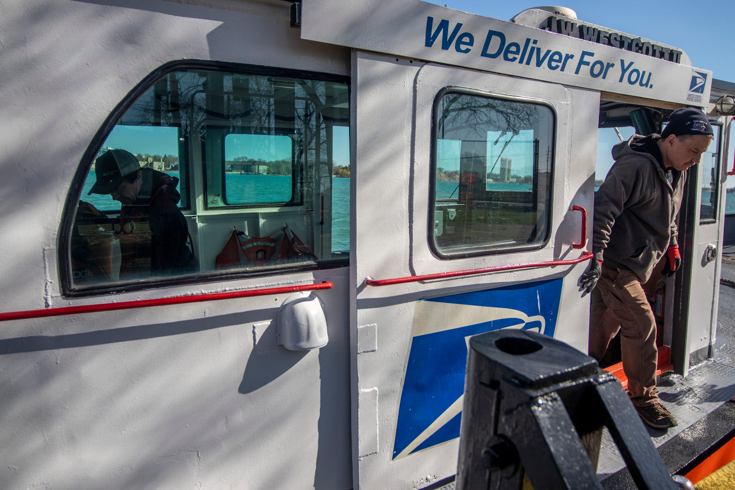 Detroit River's J.W. Wescott mailboat delivers DoorDash