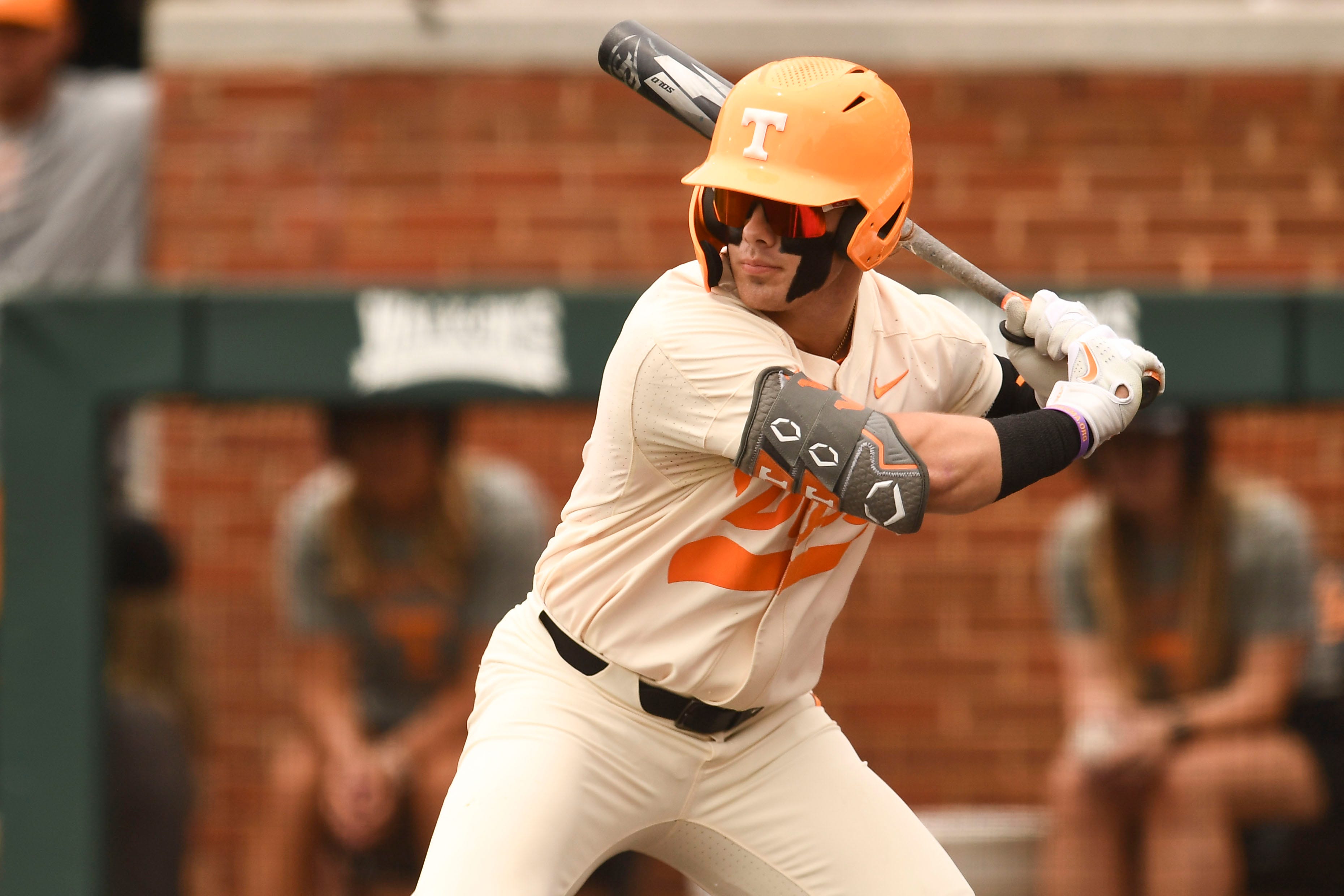 Tennessee baseball sweeps Mississippi State to finish regular season